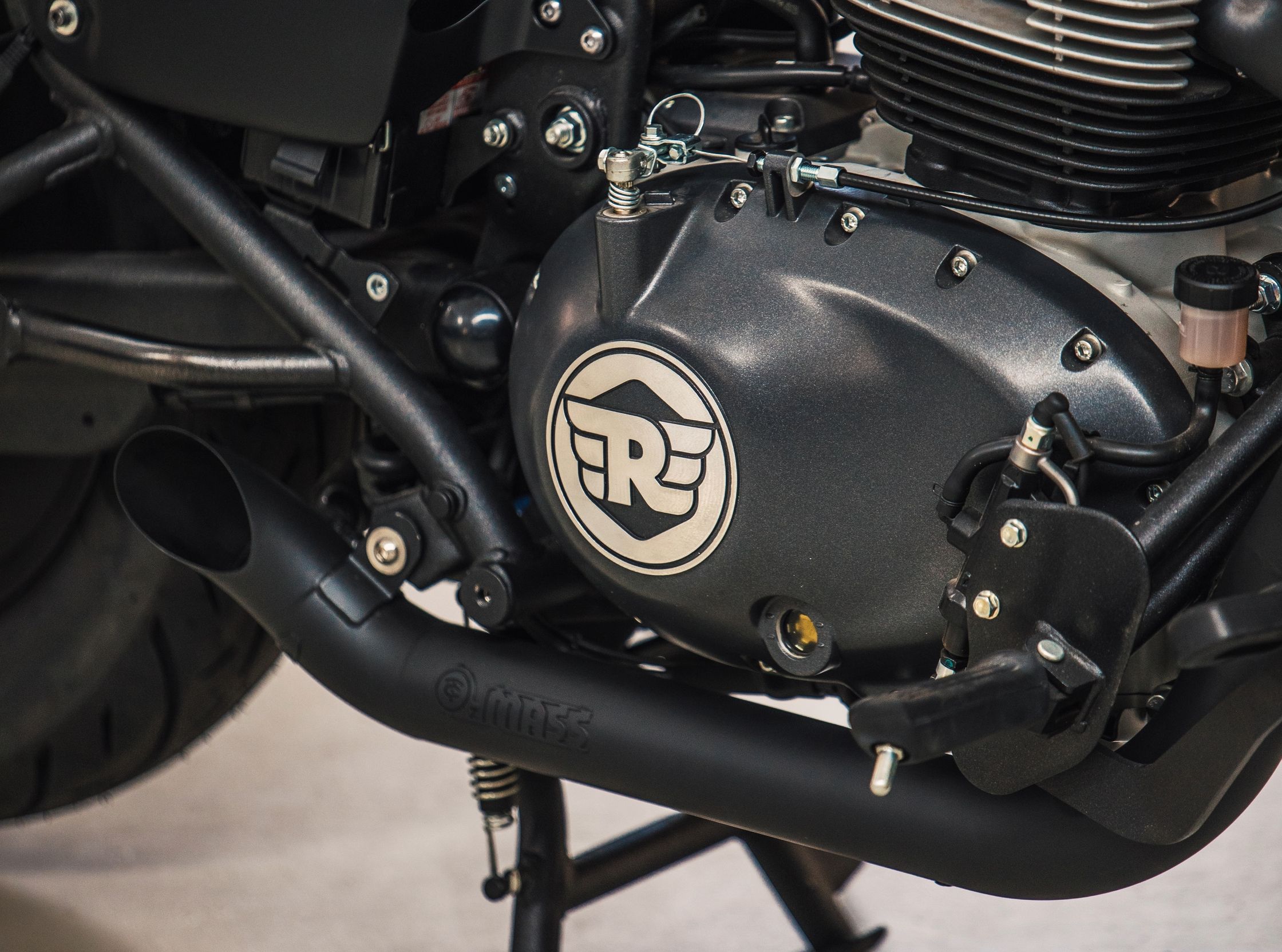 Here's A Custom Royal Enfield Super Meteor 650 Inspired By American ...