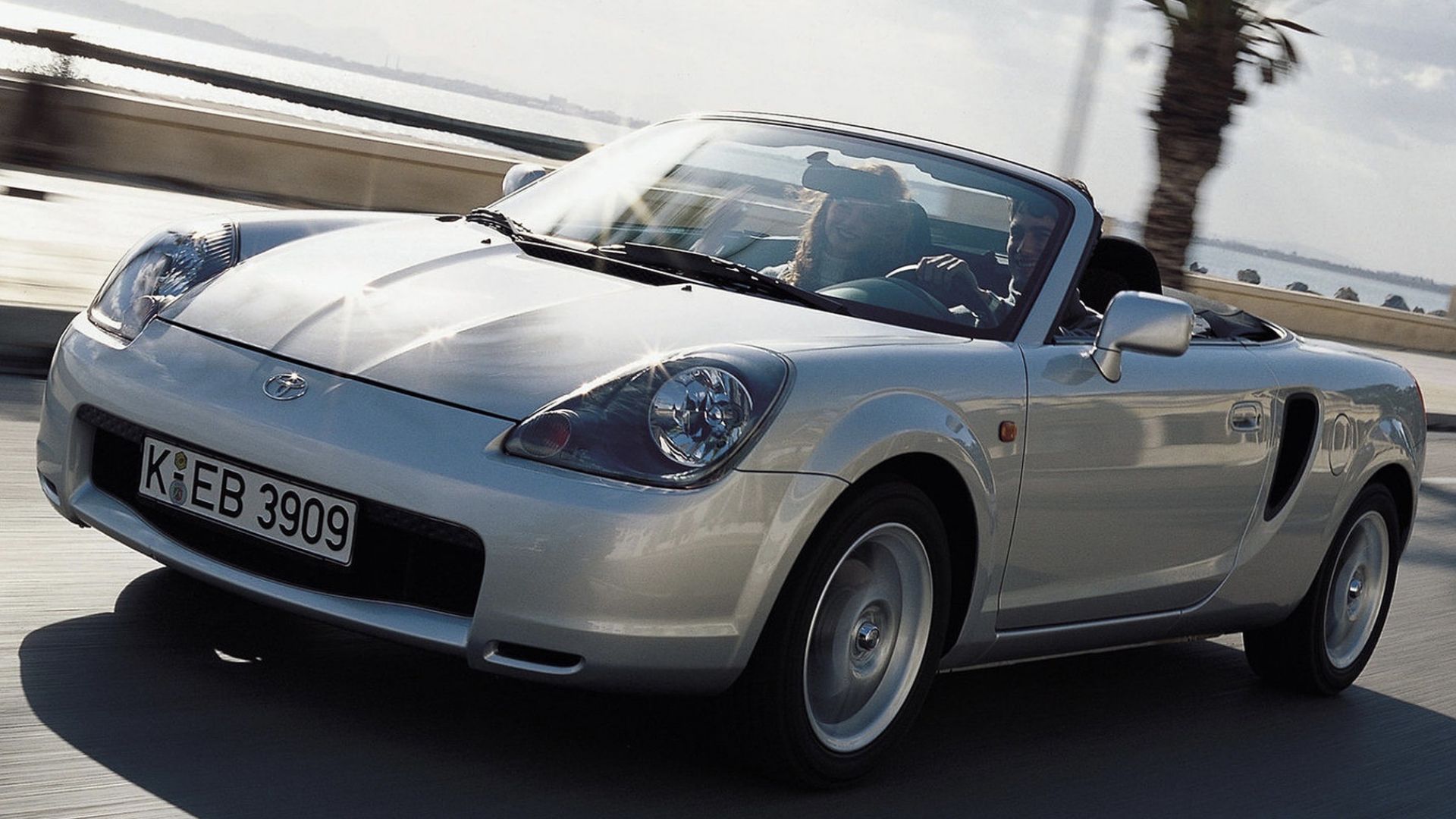 Toyota MR2 Spyder - Performance, Price, and Photos
