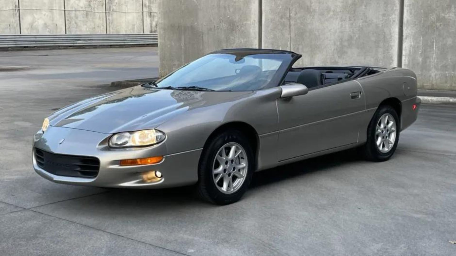 15 American Cars That Are Built Like Tanks
