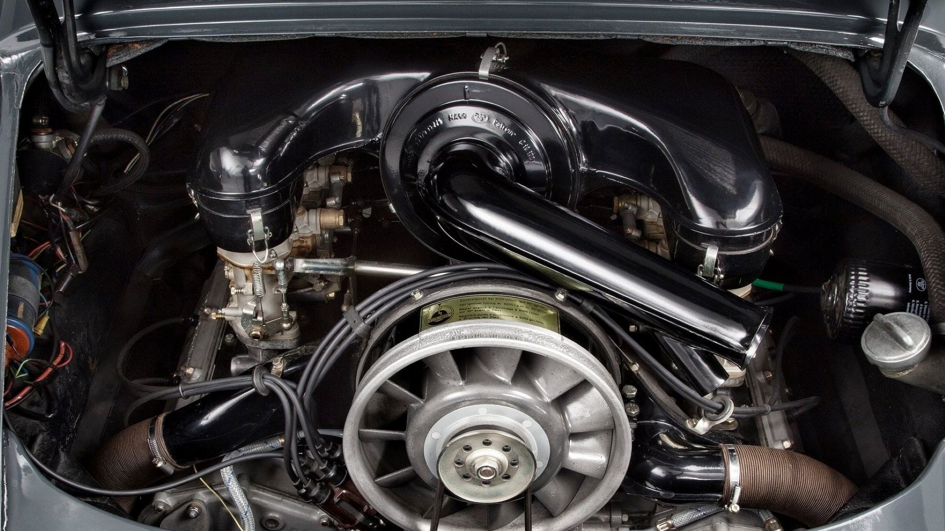 The Real Reason Why Porsche Adamantly Stuck With A Boxer Engine For The 911