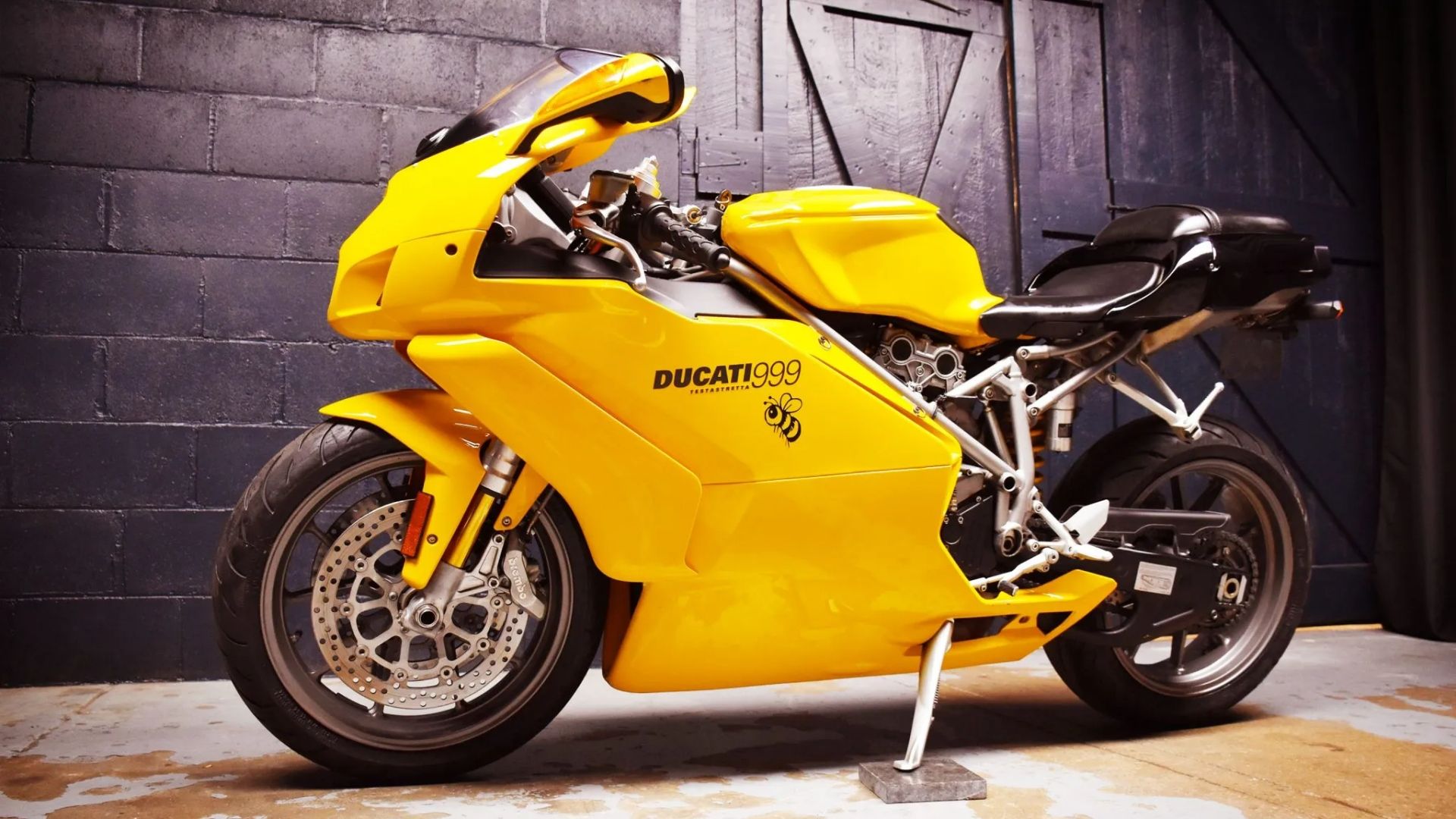 10 Iconic Ducati Sports Bikes That Redefined Speed