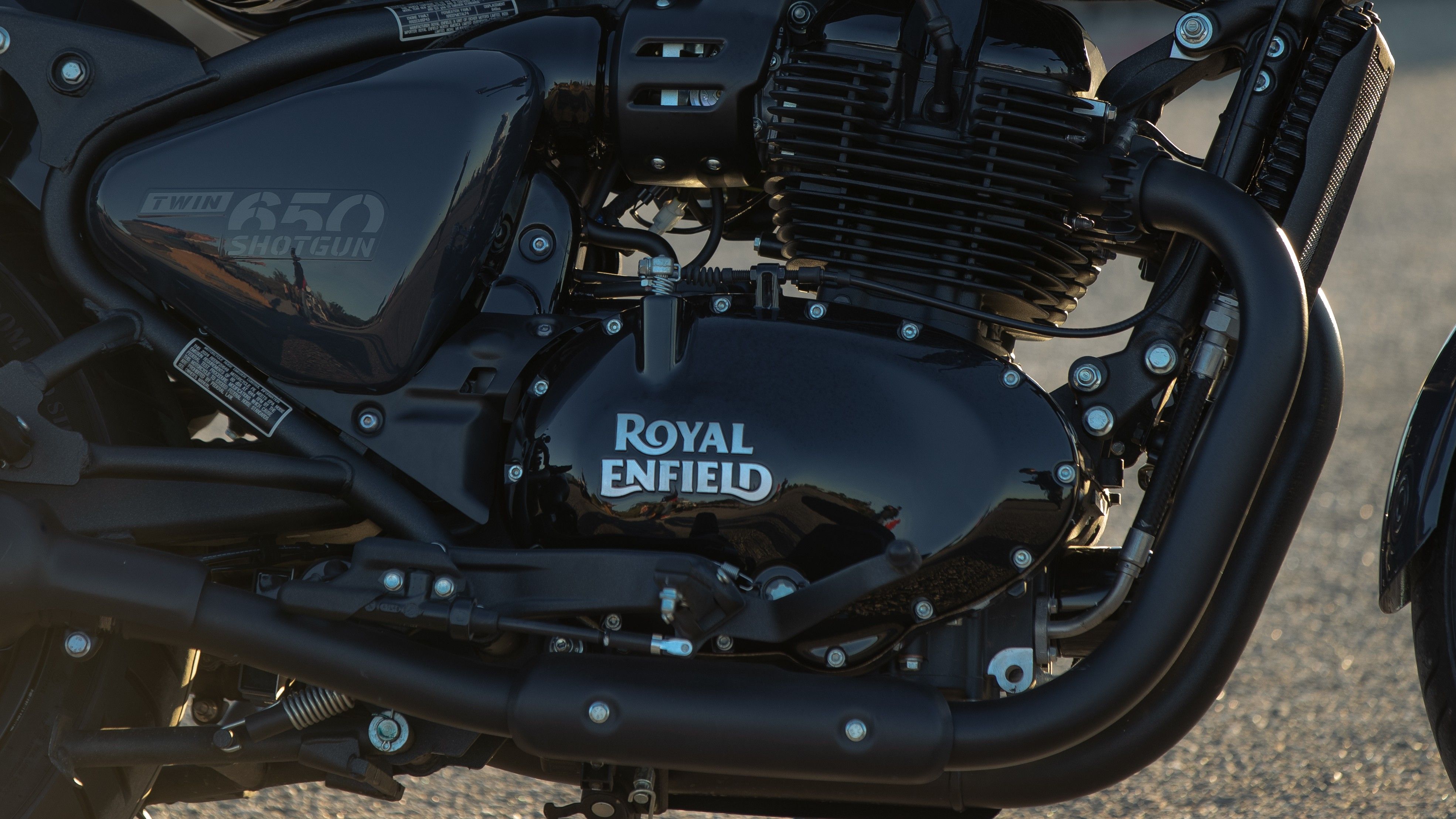 Meet The New Royal Enfield Shotgun 650 - The Super Meteor's Funky Sibling