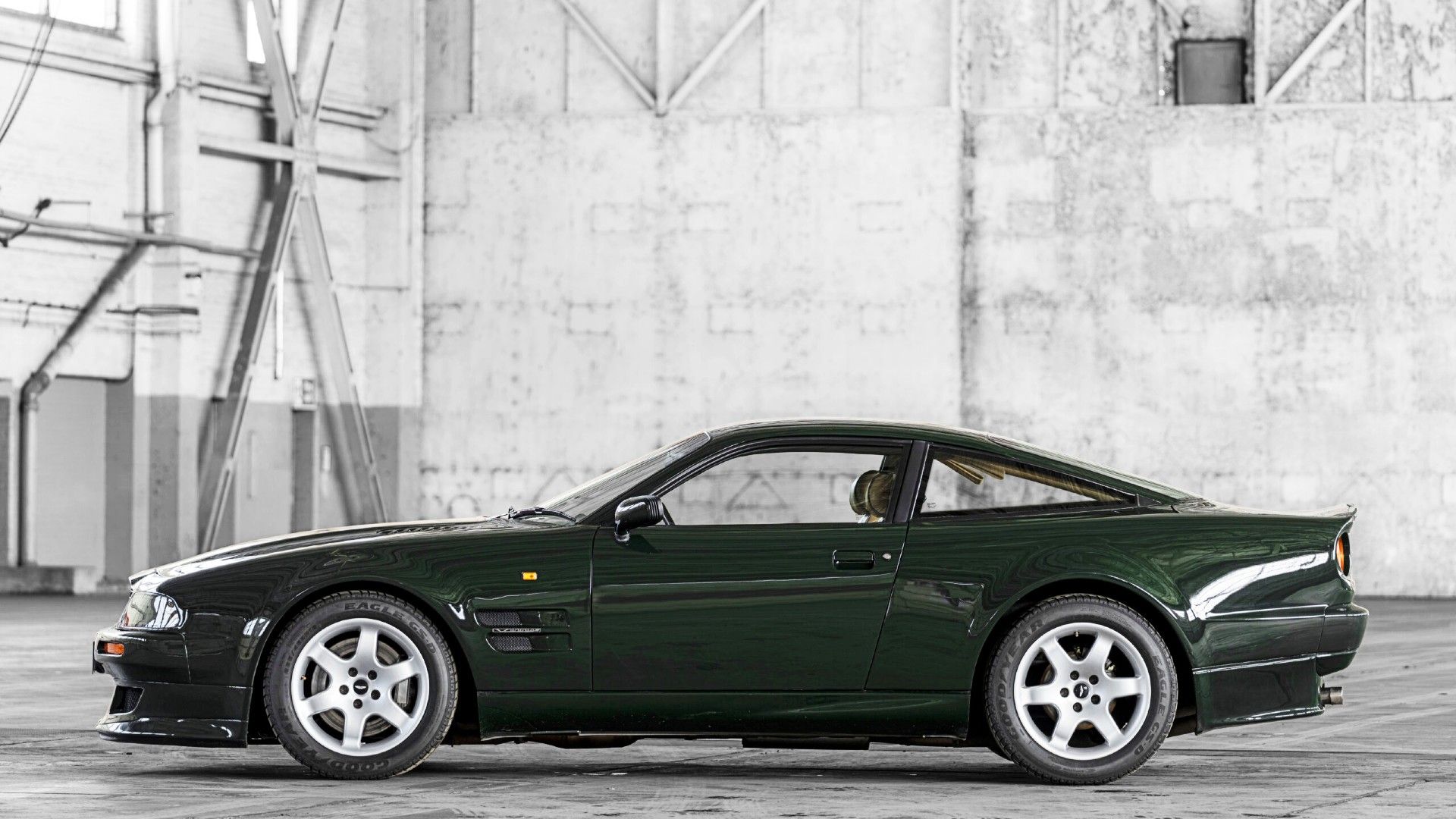 10 Must-Know Facts About The Aston Martin Vantage V550