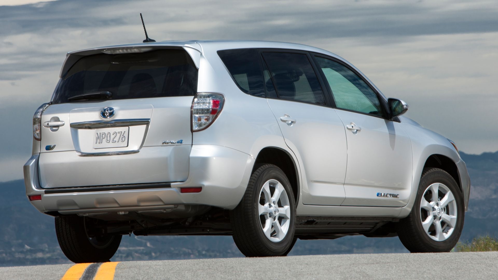 Tesla-Toyota RAV4 EV: The Fascinating And Forgotten History