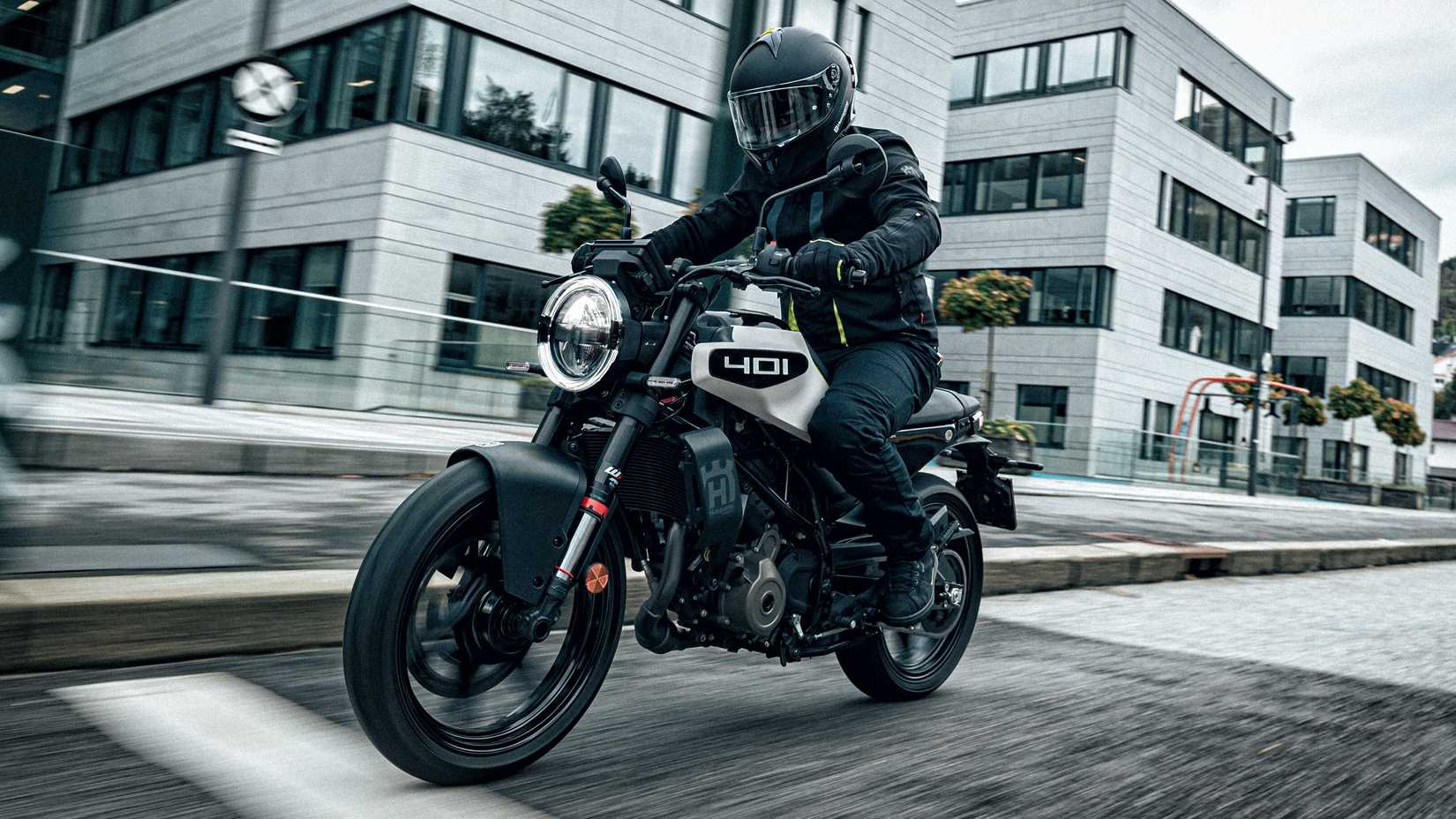 10 Perfect Lightweight Motorcycles For New Riders In 2025