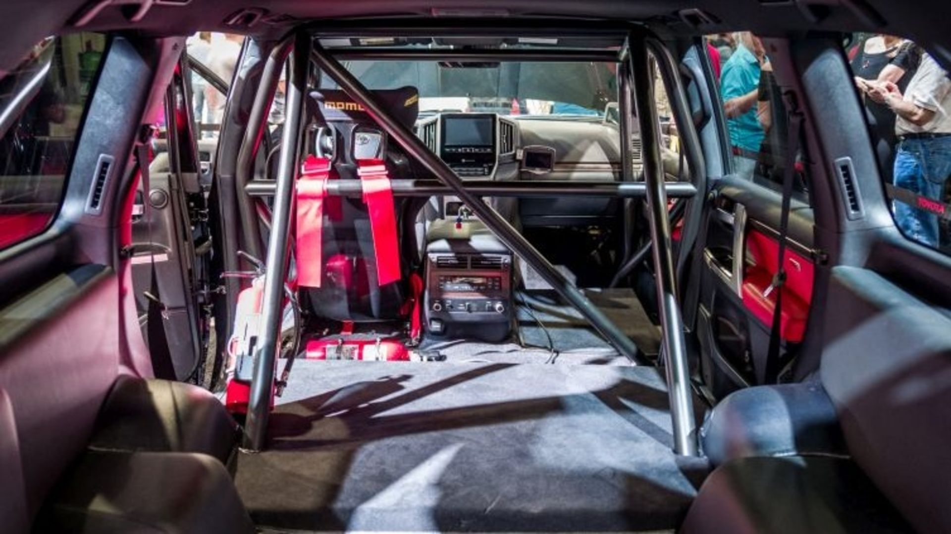 Science Behind The Record-Breaking 230 MPH Toyota Land Cruiser