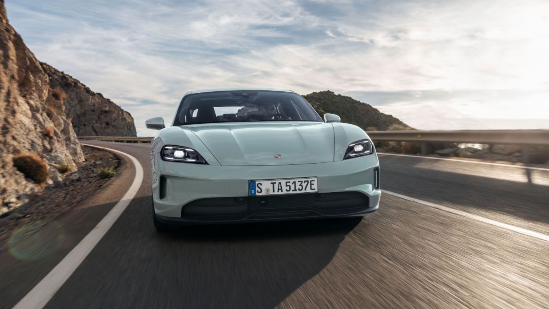 10 Electric Cars With The Biggest Battery Packs