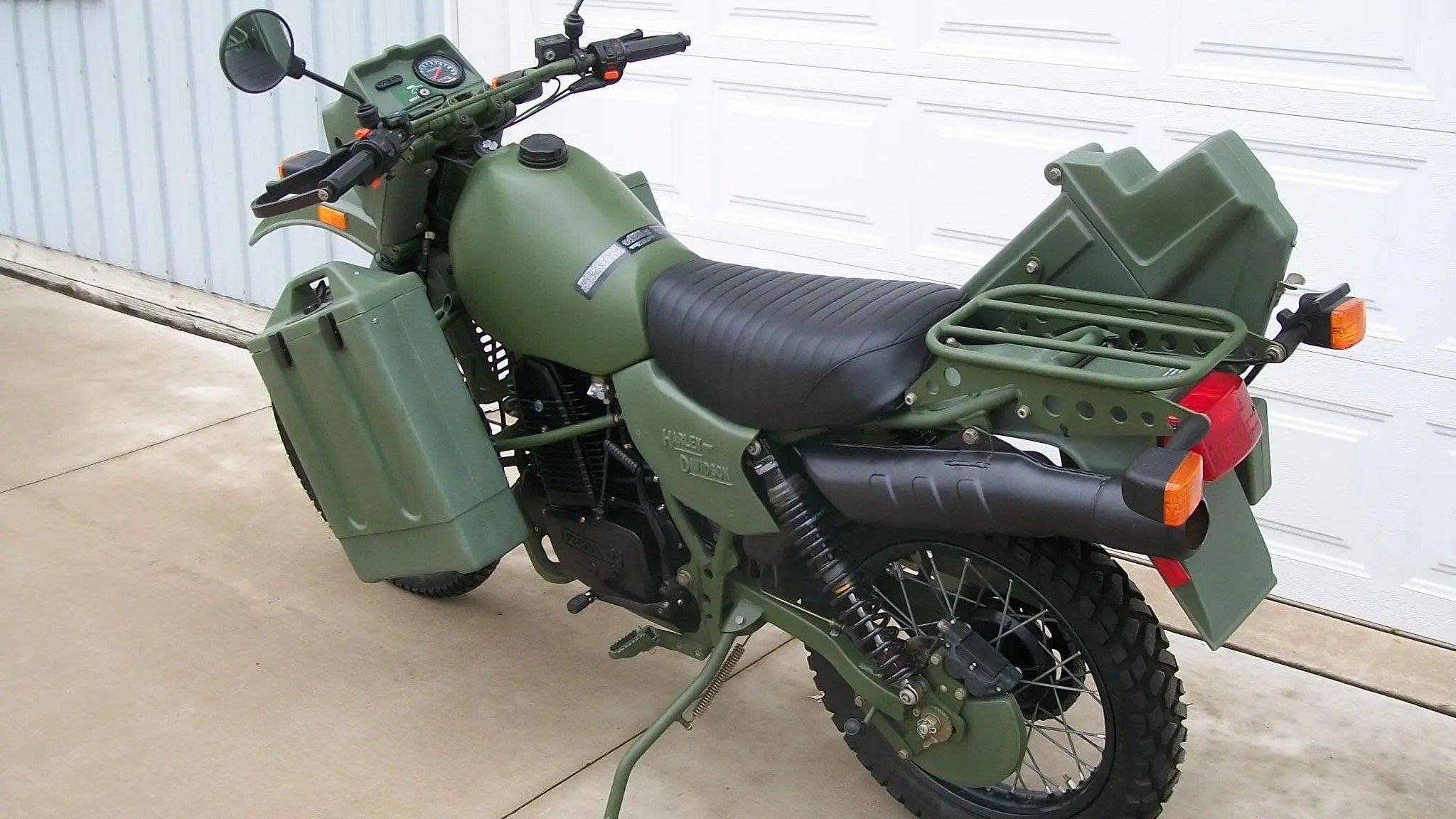 Meet The Harley-Davidson Military Bike With More Storage Than The Road ...