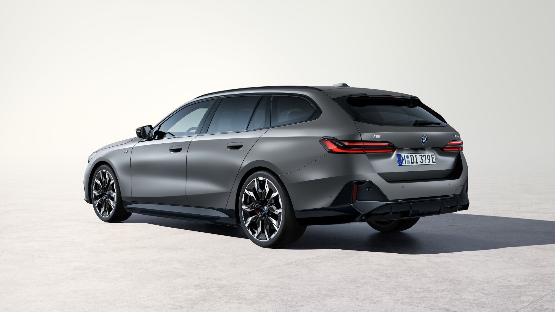 2025 BMW i5 Touring: Everything Reported So Far