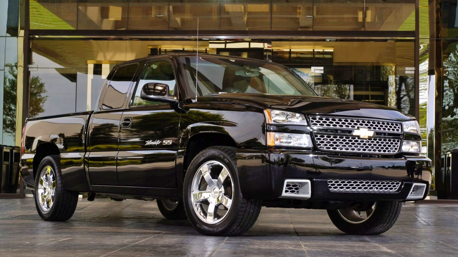 10 Quickest V8 Pickup Trucks In The World, Ranked