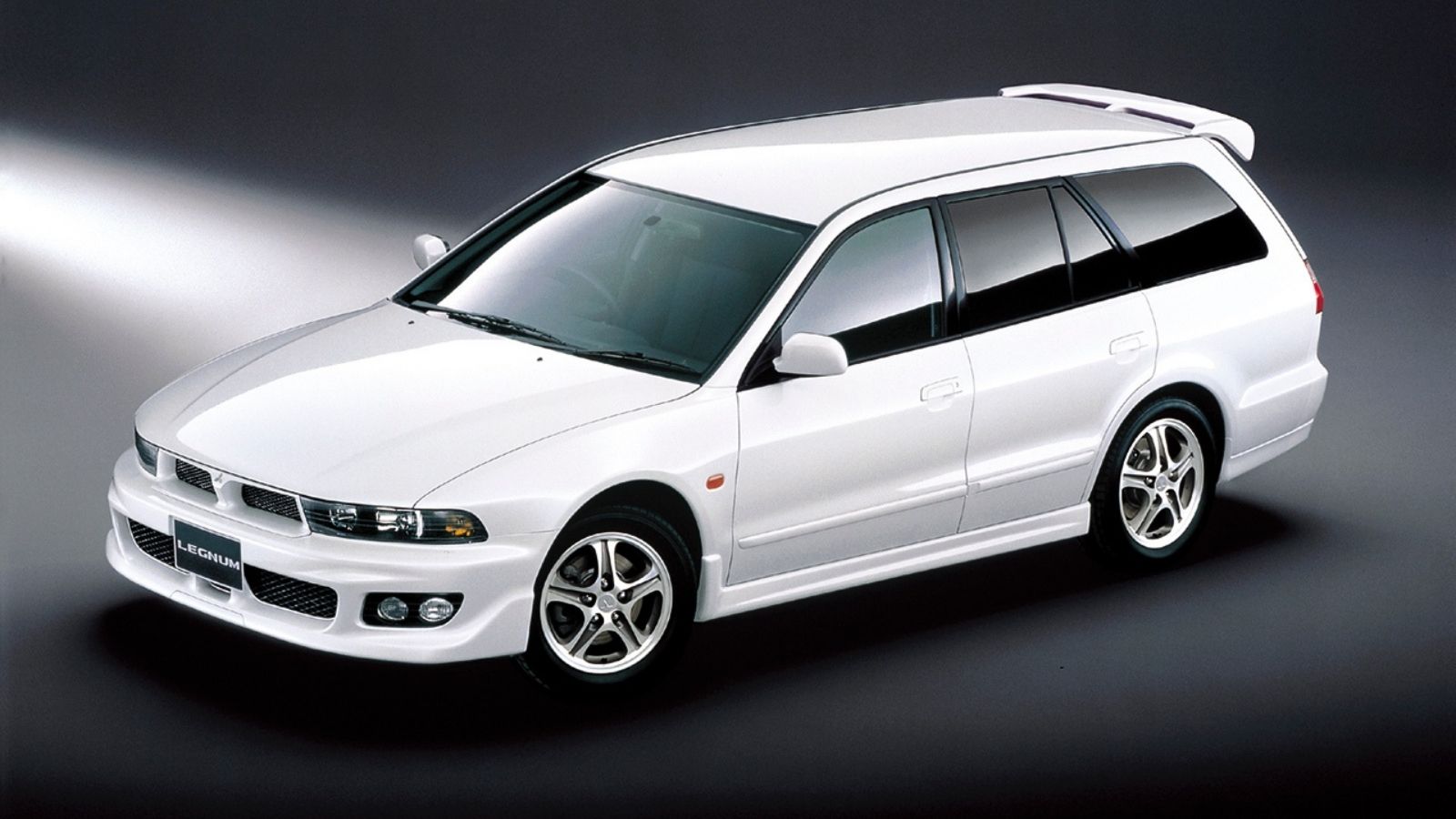 Unveiling the Mitsubishi Legnum: A Synthesis of Style and Power