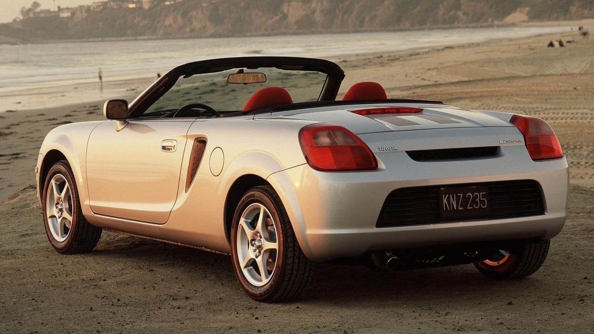 Toyota MR2 Spyder - Performance, Price, and Photos