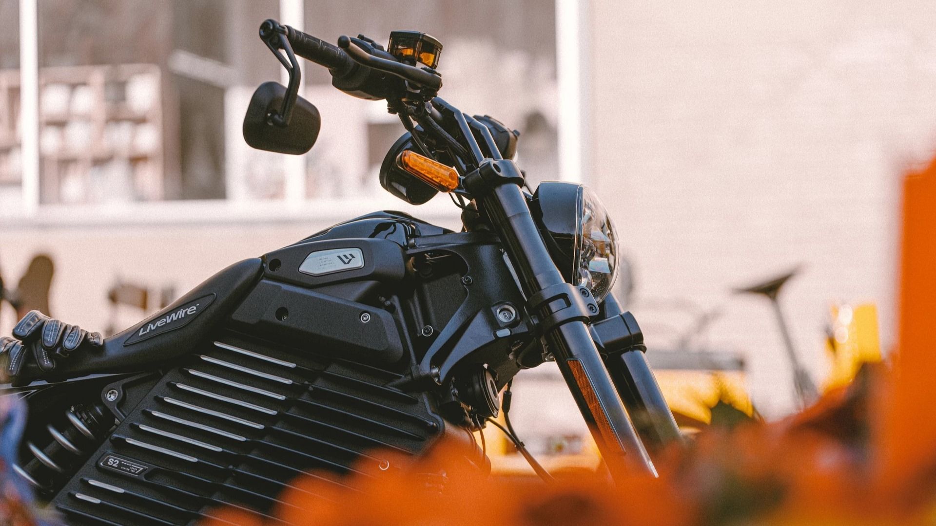 LiveWire S2 Mulholland: A New Age Power Cruiser Is In Town