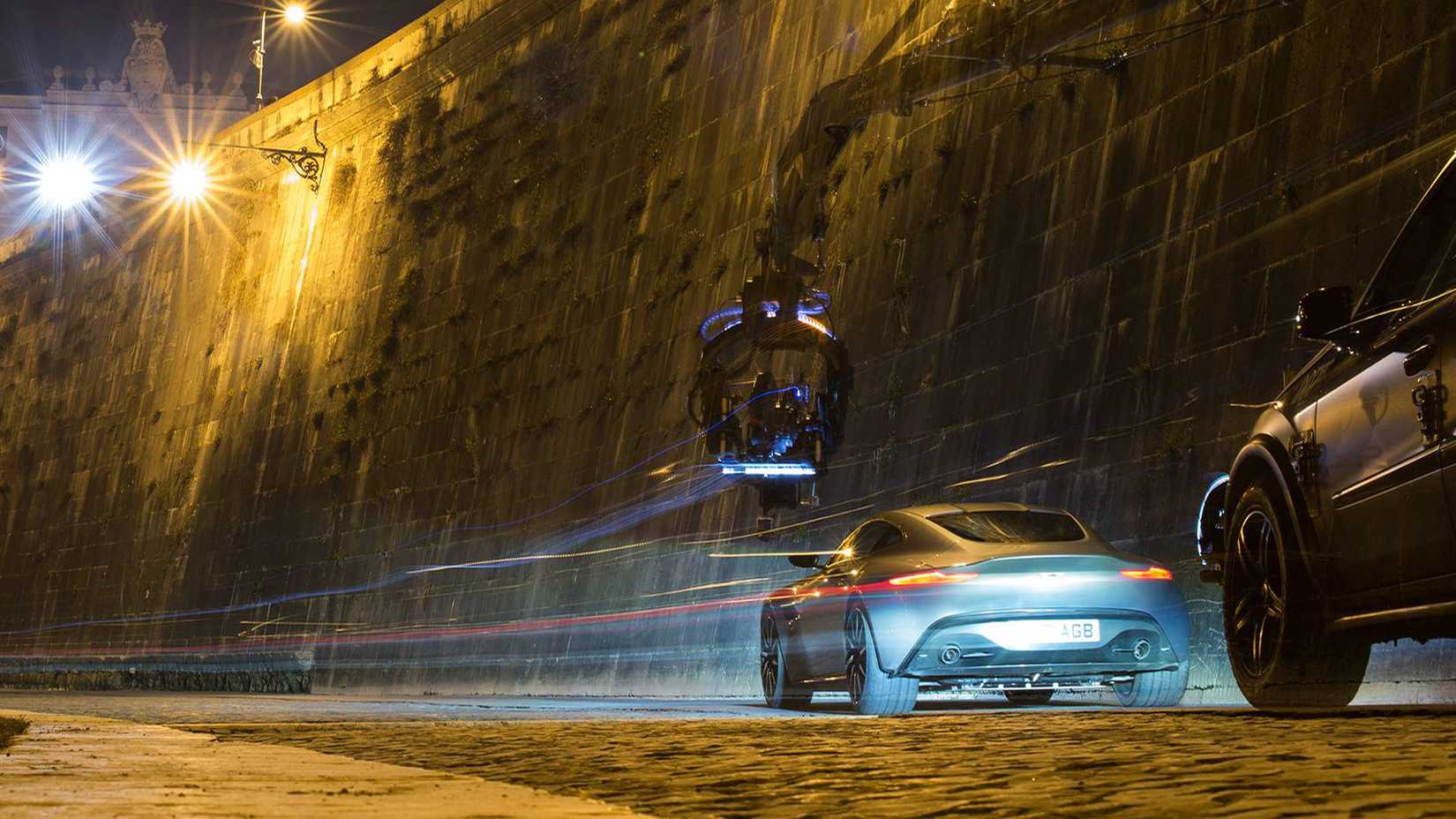 10 Unique Features In James Bond's Aston Martin DB10