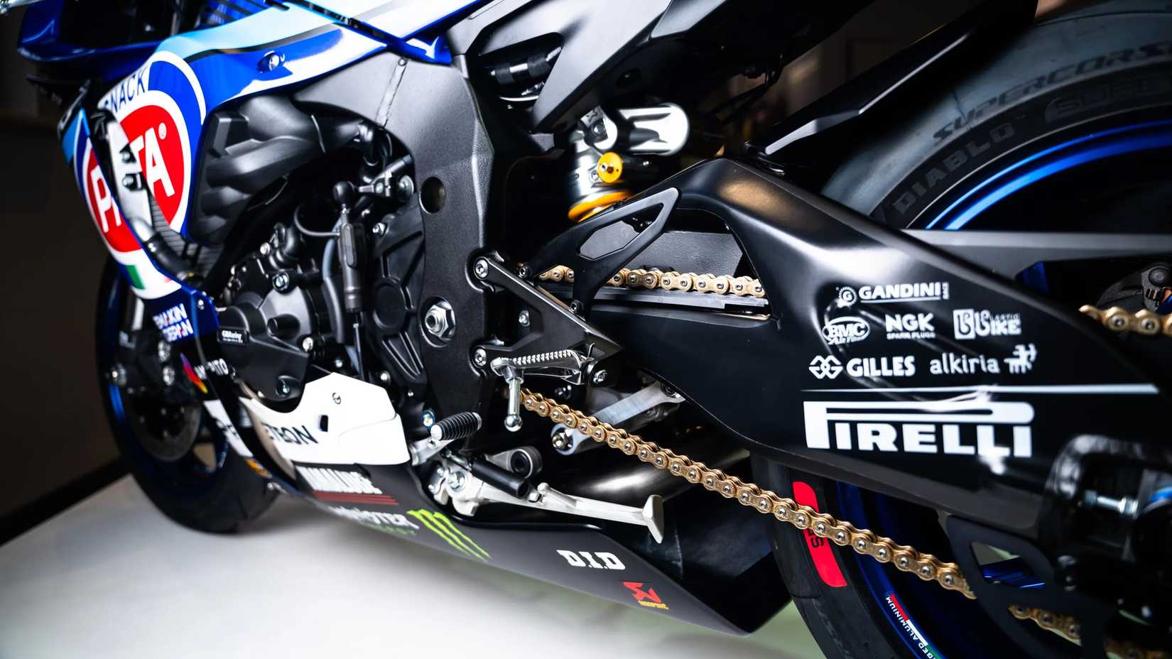 A Dreamy Yamaha YZF-R1 Inspired By Jonathan Rea’s Race Bike