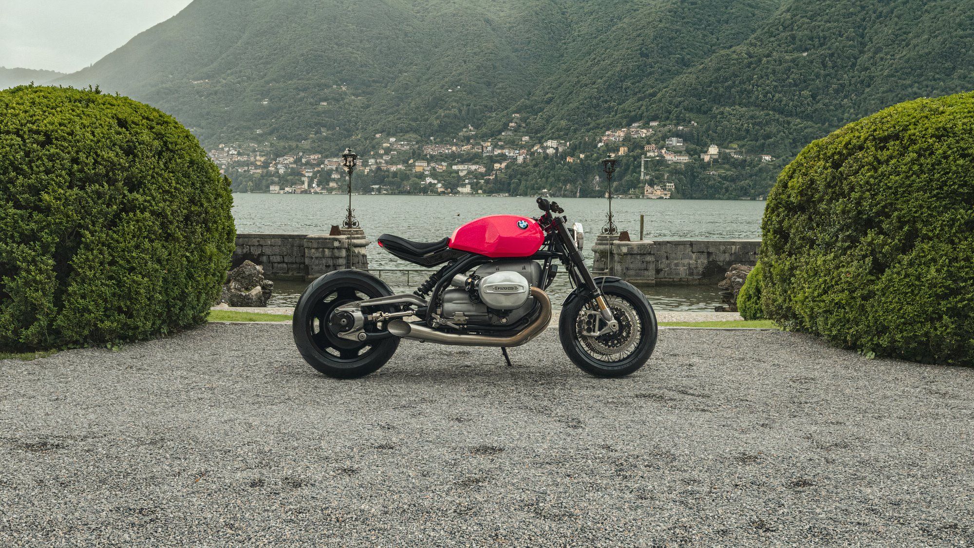 BMW R 1300 GS And R 1300 GS Adventure: Key Differences