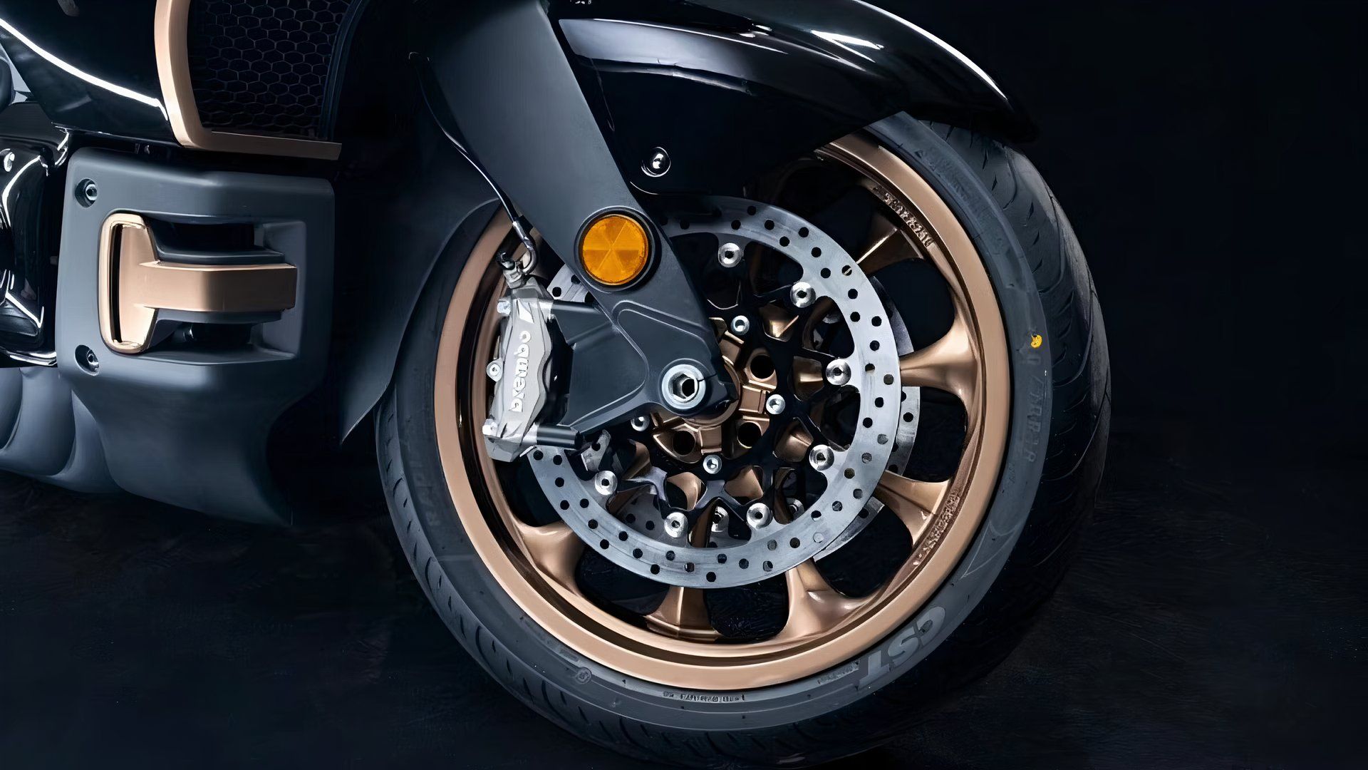 China’s 2000cc Tourer Has Way More Power Than The Honda Gold Wing