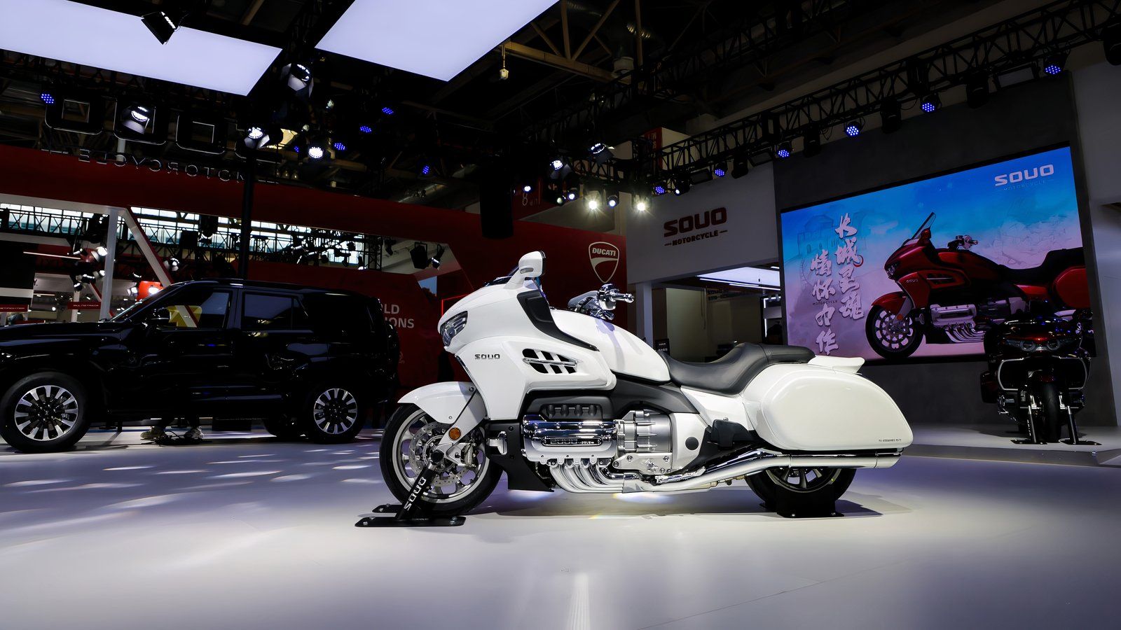 China’s 2000cc Tourer Has Way More Power Than The Honda Gold Wing