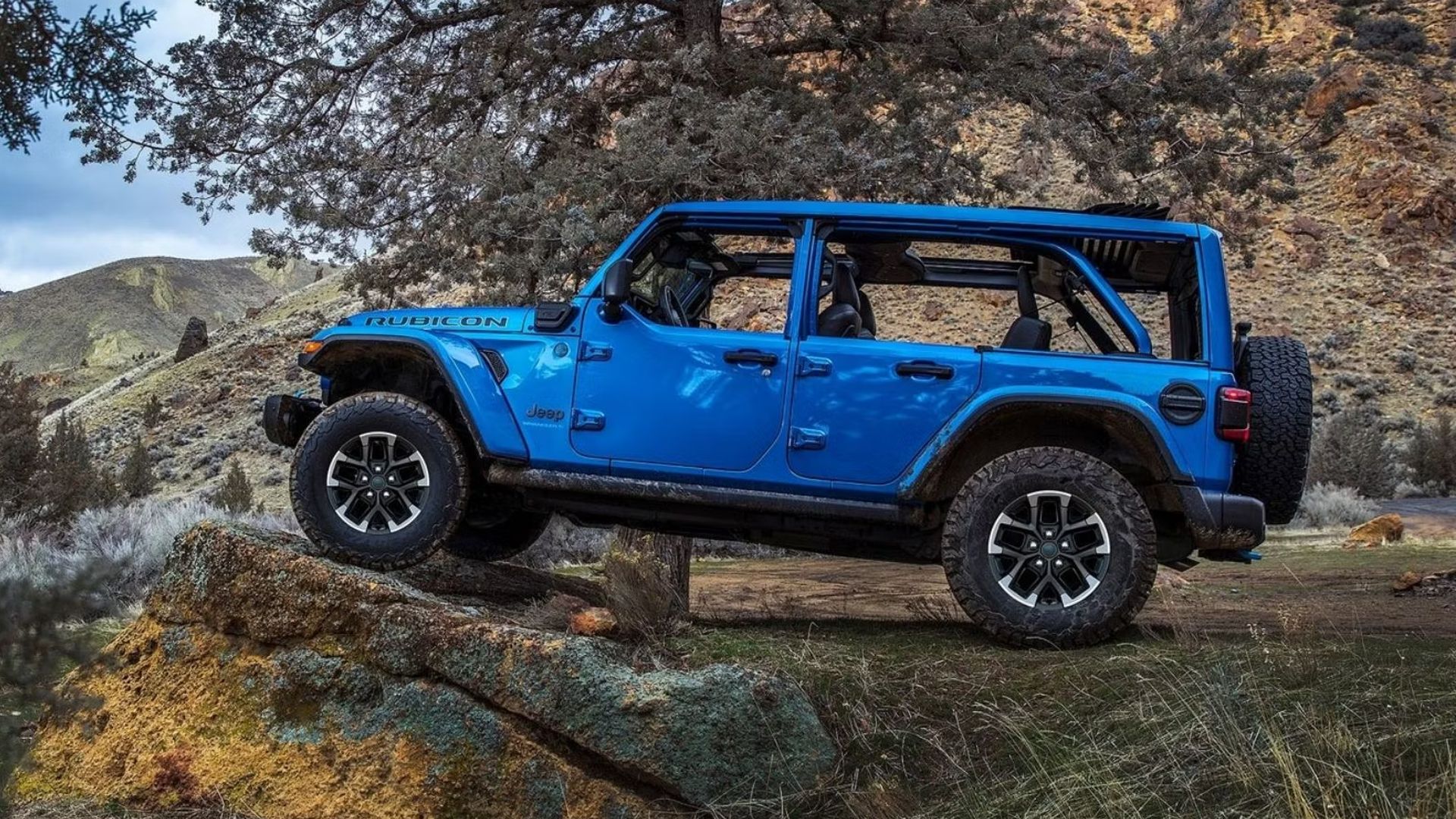 13 Rugged Hybrid SUVs That Are Perfect For Off-Roading
