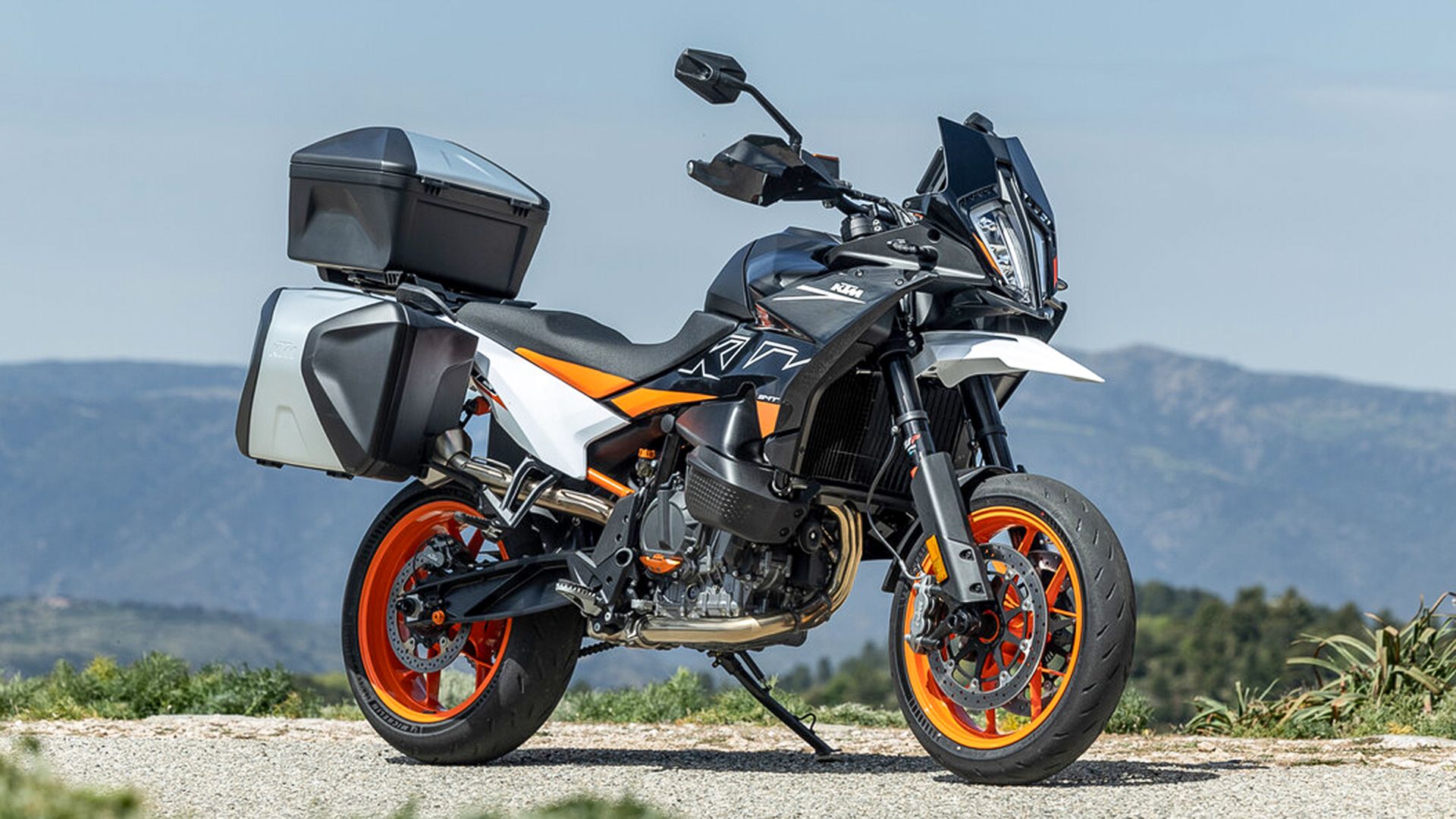 10 Reasons Why KTM’s New 890 SMT Lives Up To Expectations