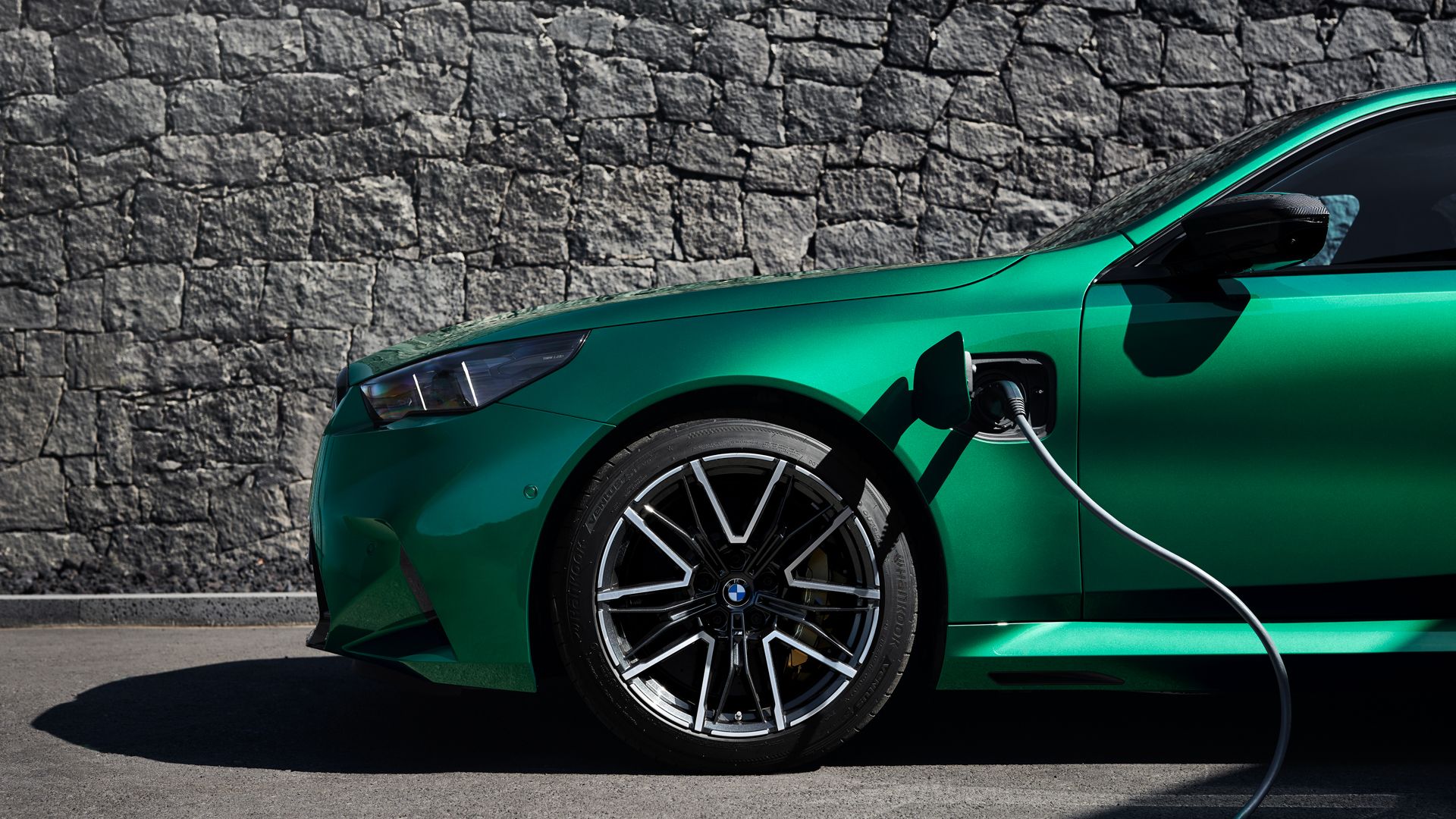 Here's What Makes The 2025 BMW M5 So Heavy