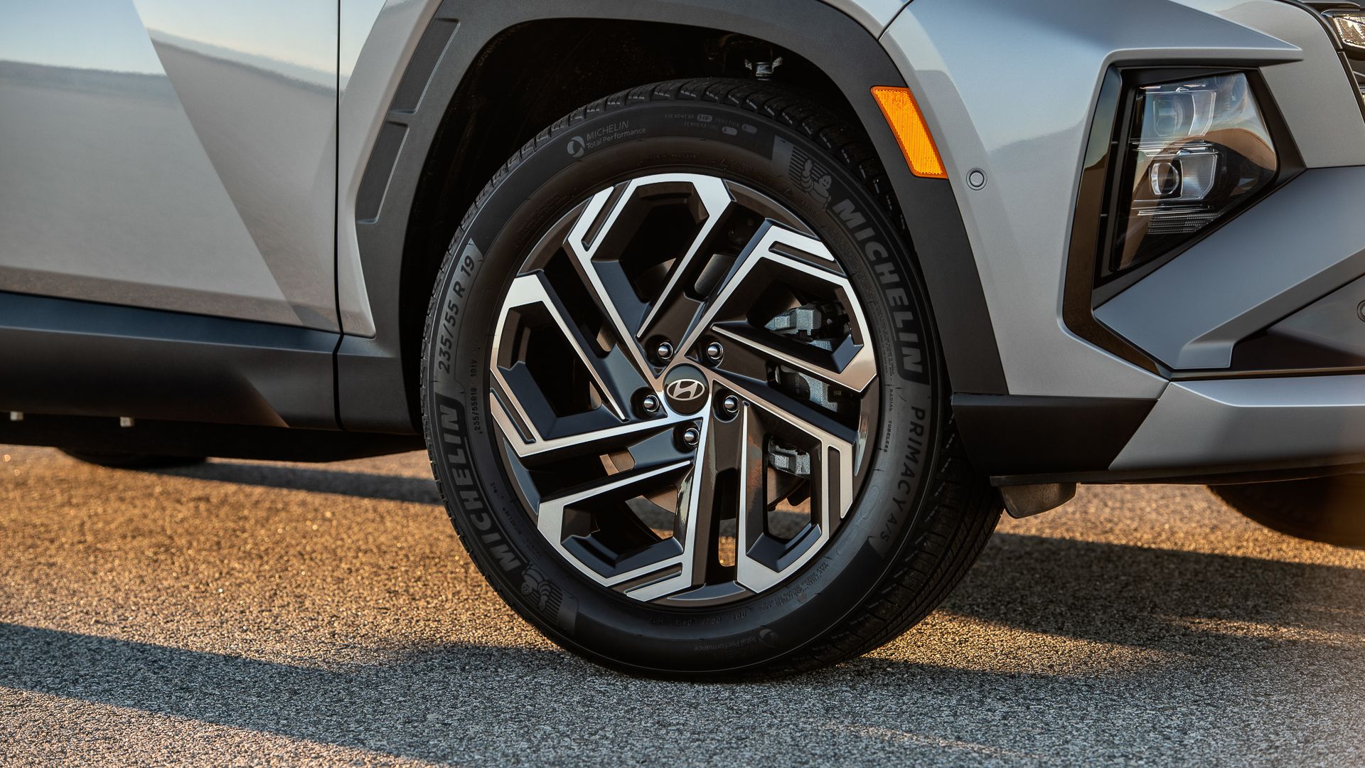 2025 Hyundai Tucson Interior And Exterior Picture Gallery