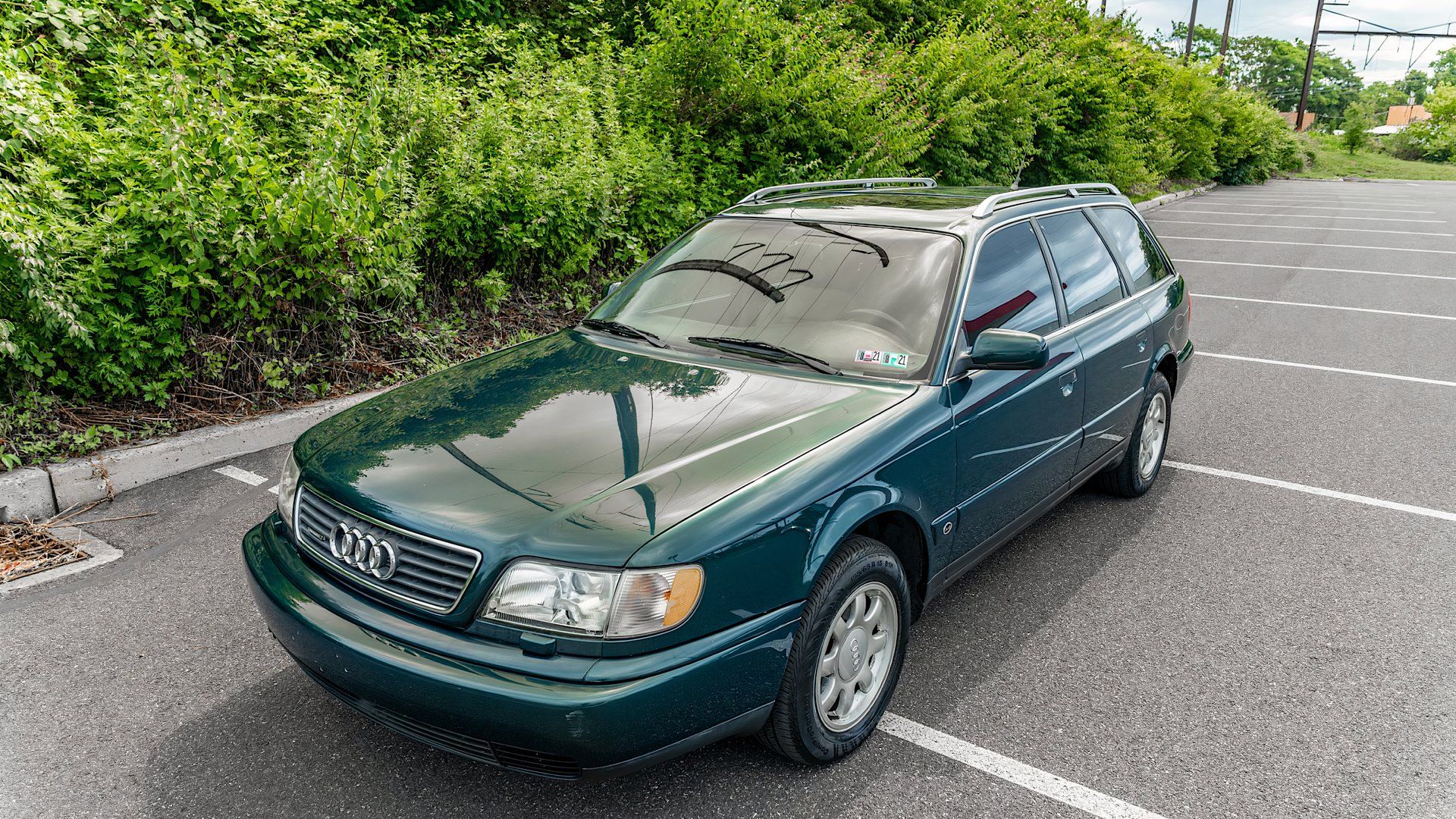 15 Super Affordable Luxury Cars From The 1990s With Notorious Reliability