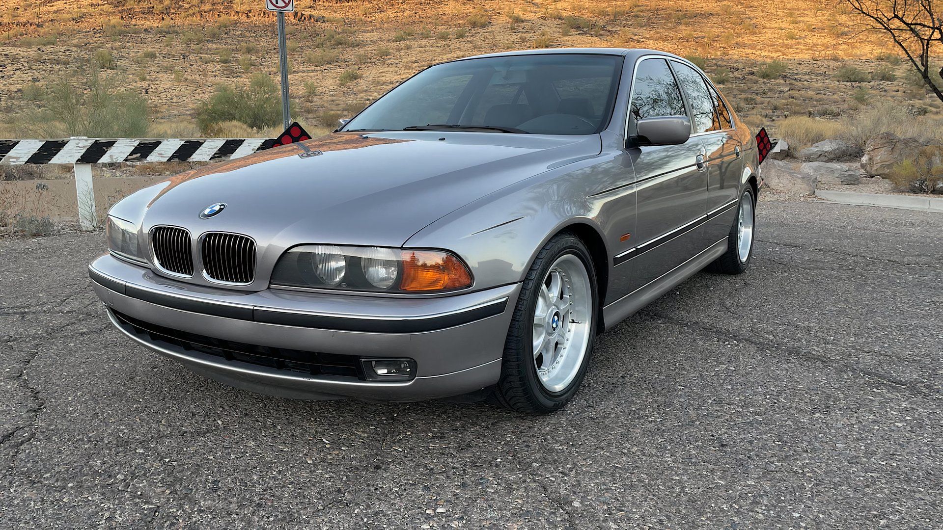 15 Super Affordable Luxury Cars From The 1990s With Notorious Reliability