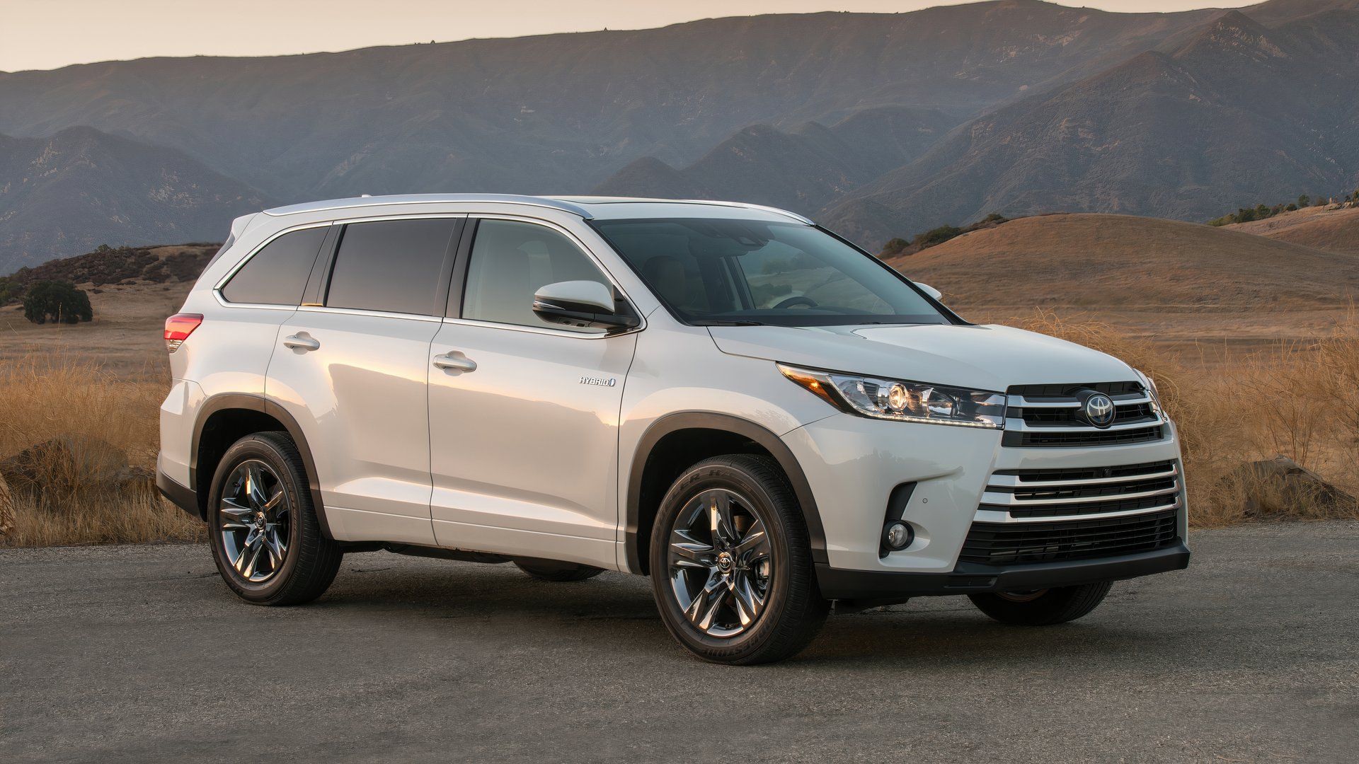 Toyota Highlander Hybrid | TopSpeed