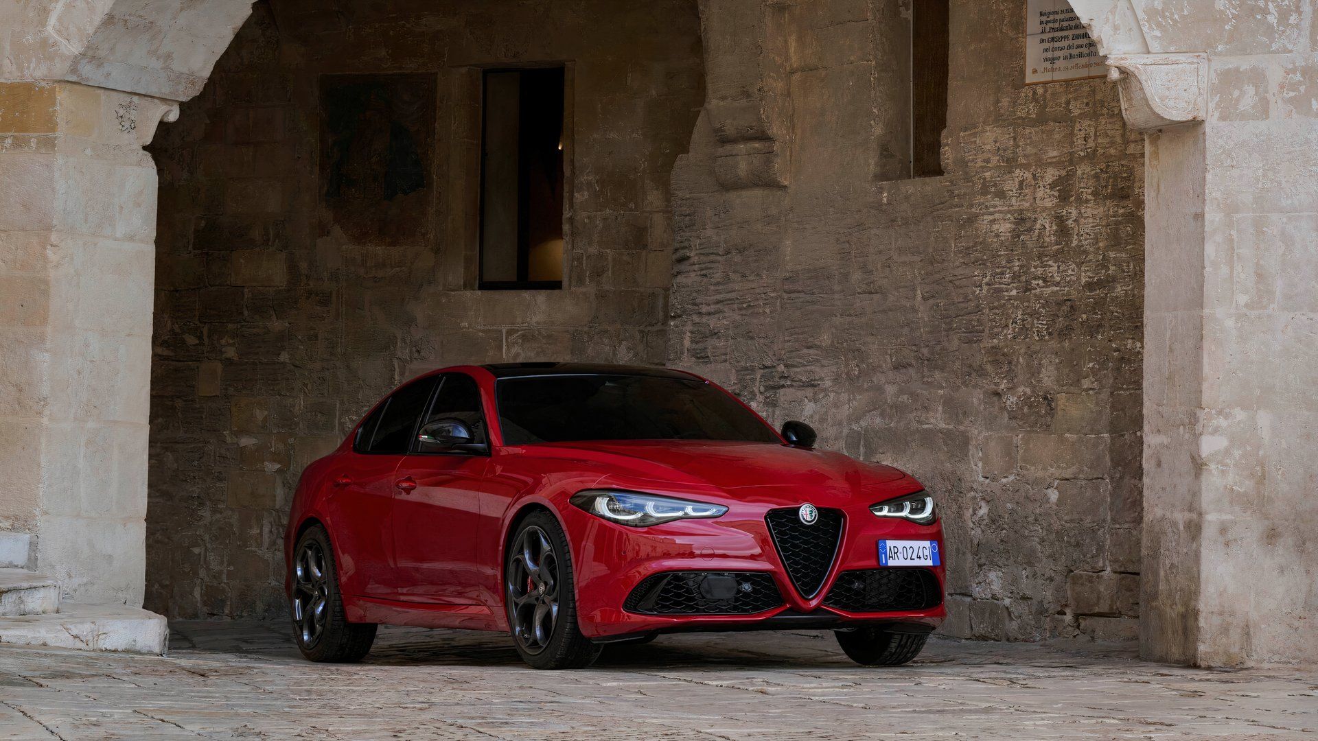 10 Dependable Luxury Cars That Cost Less Than The Average Price Of A ...