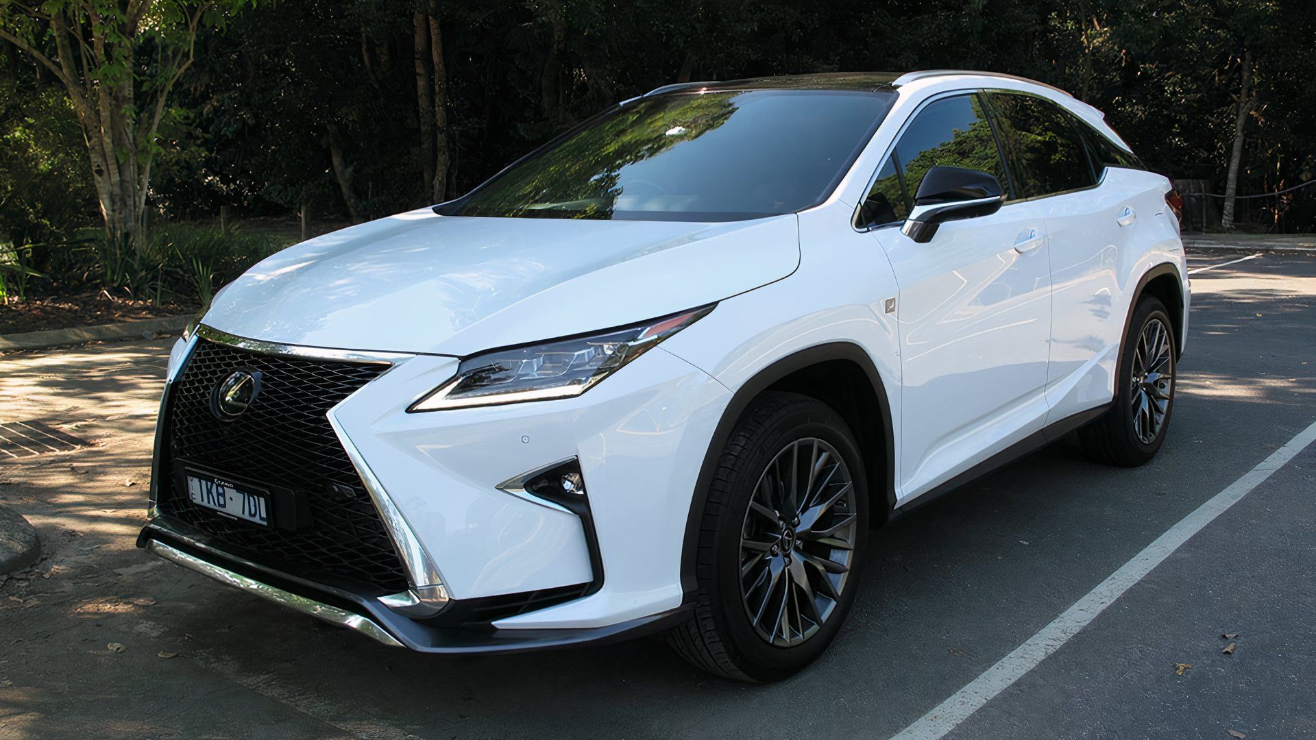 Veja quanto vale um Lexus RX de 5 anos hoje / Strong The One