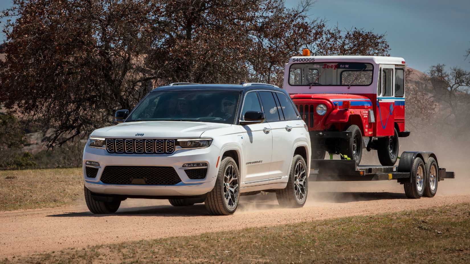 10 Reasons Why The 2025 Jeep Grand Cherokee 4xe Stands Out Among Rivals