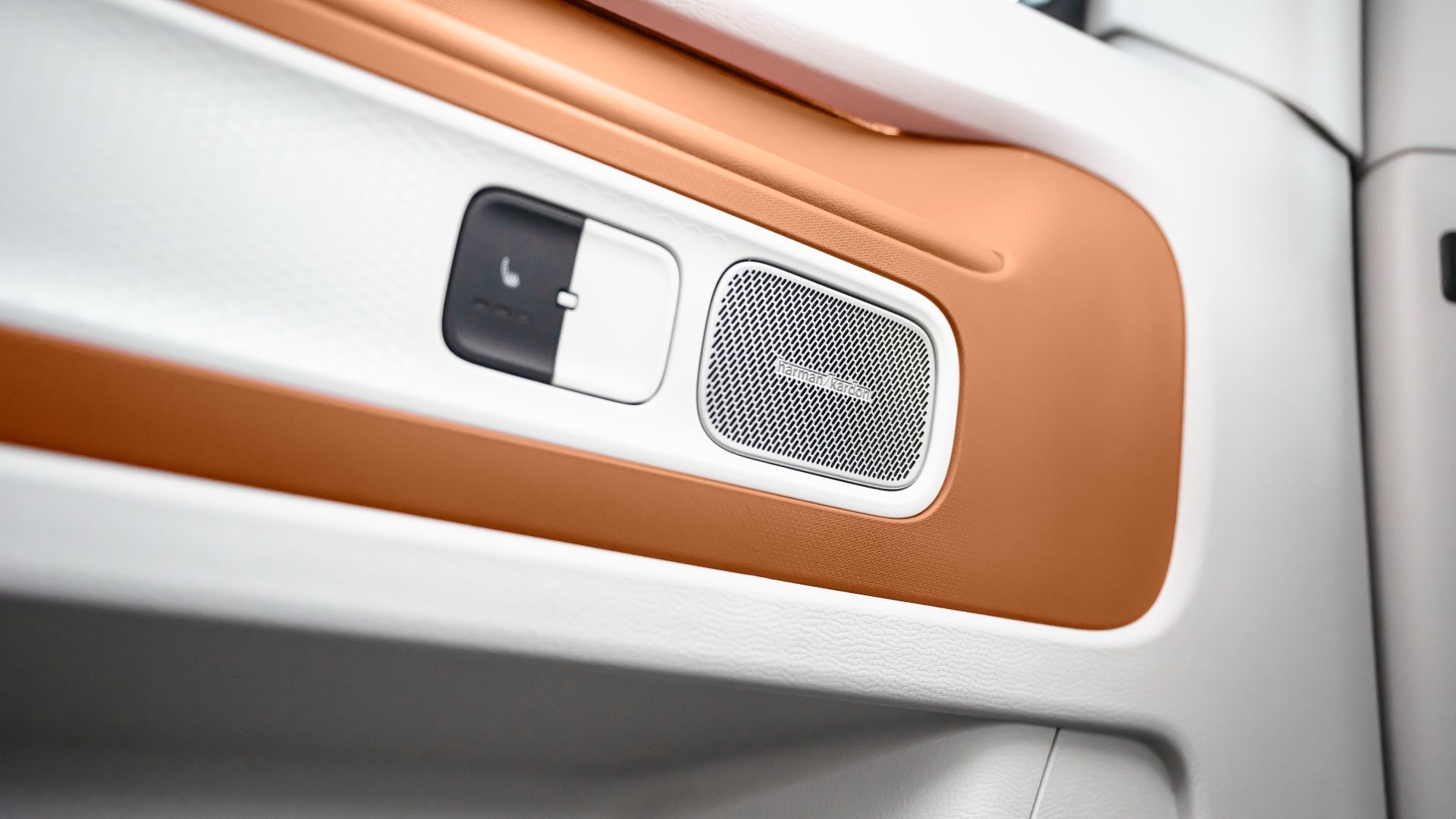 2025 Volkswagen ID. Buzz Interior And Exterior Photo Gallery