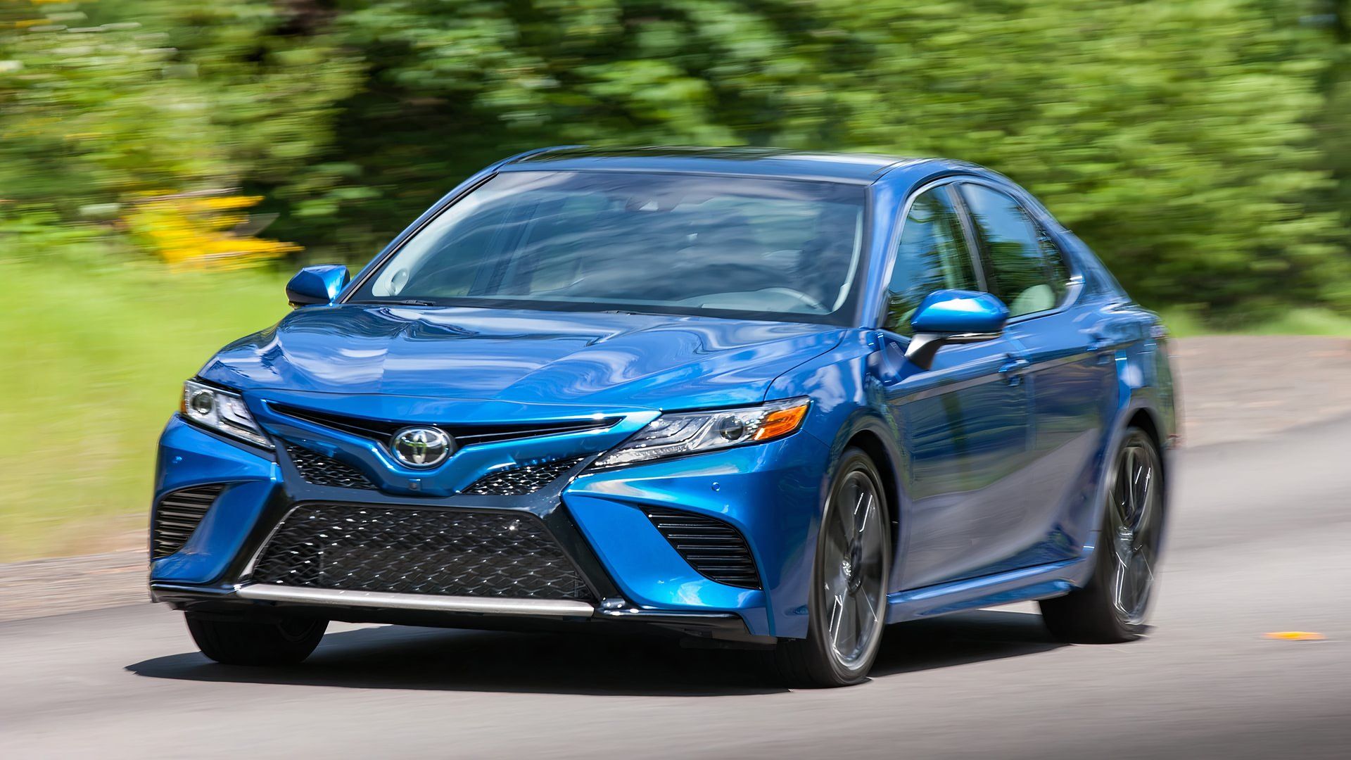 Ranking The Best Toyota Camry Hybrid Models Based On Their Fuel Efficiency