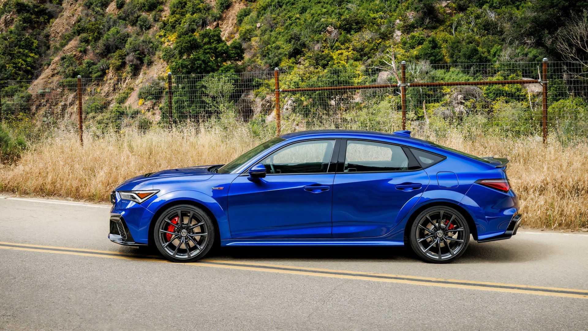 10 Sedans That Belong On A Racetrack