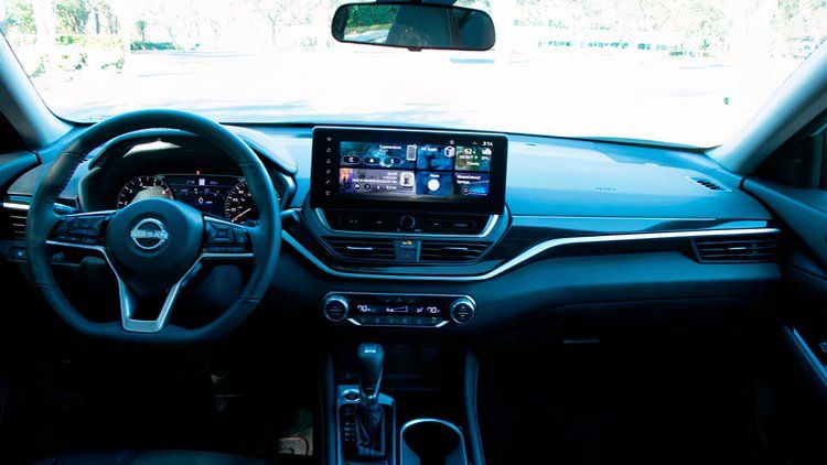2024 Nissan Altima Interior
