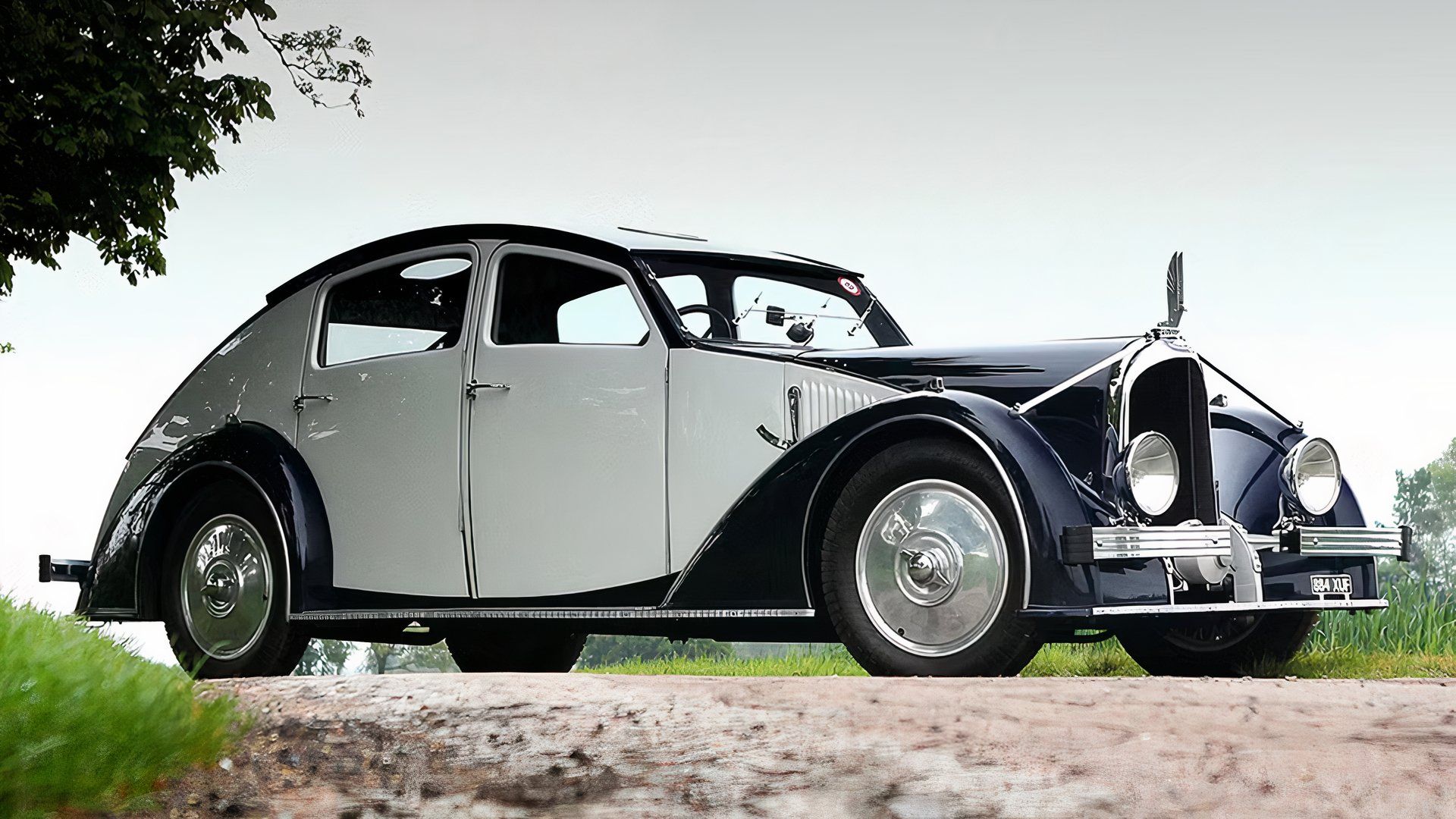 10 Outlandish Cars From The Time Engineers Got To Play Around