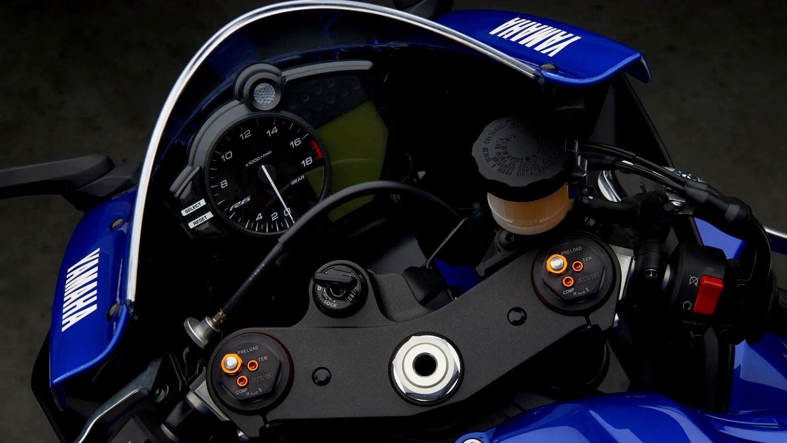 Here's Why We Would Pick The Yamaha R6 Over The New YZF-R9
