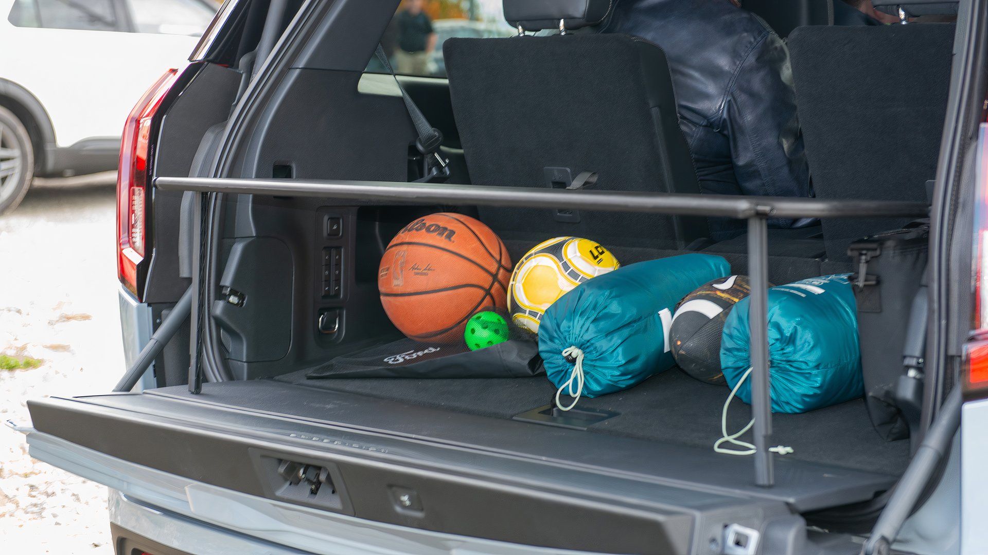 10 Fancy Tailgate Features You Won't Get With Other Big SUVs