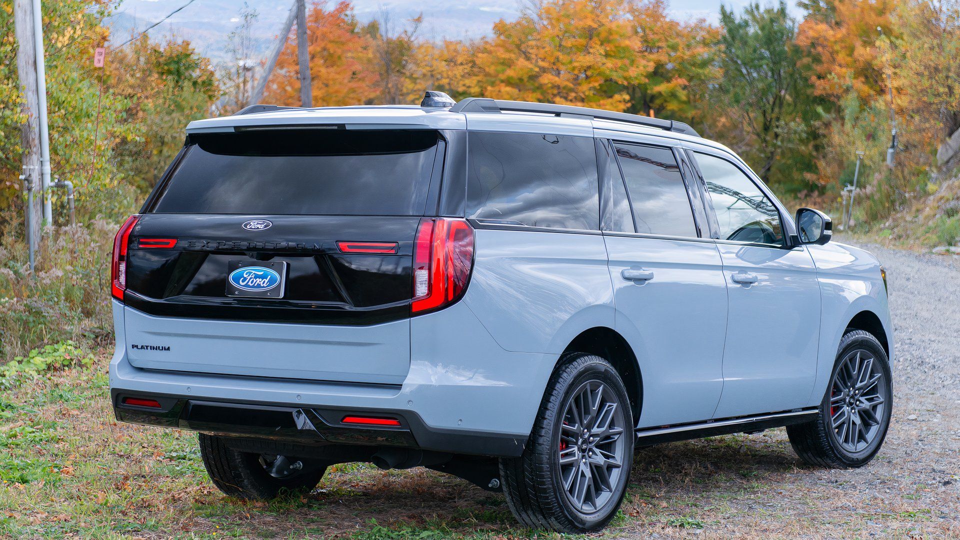 10 Fancy Tailgate Features You Won't Get With Other Big SUVs