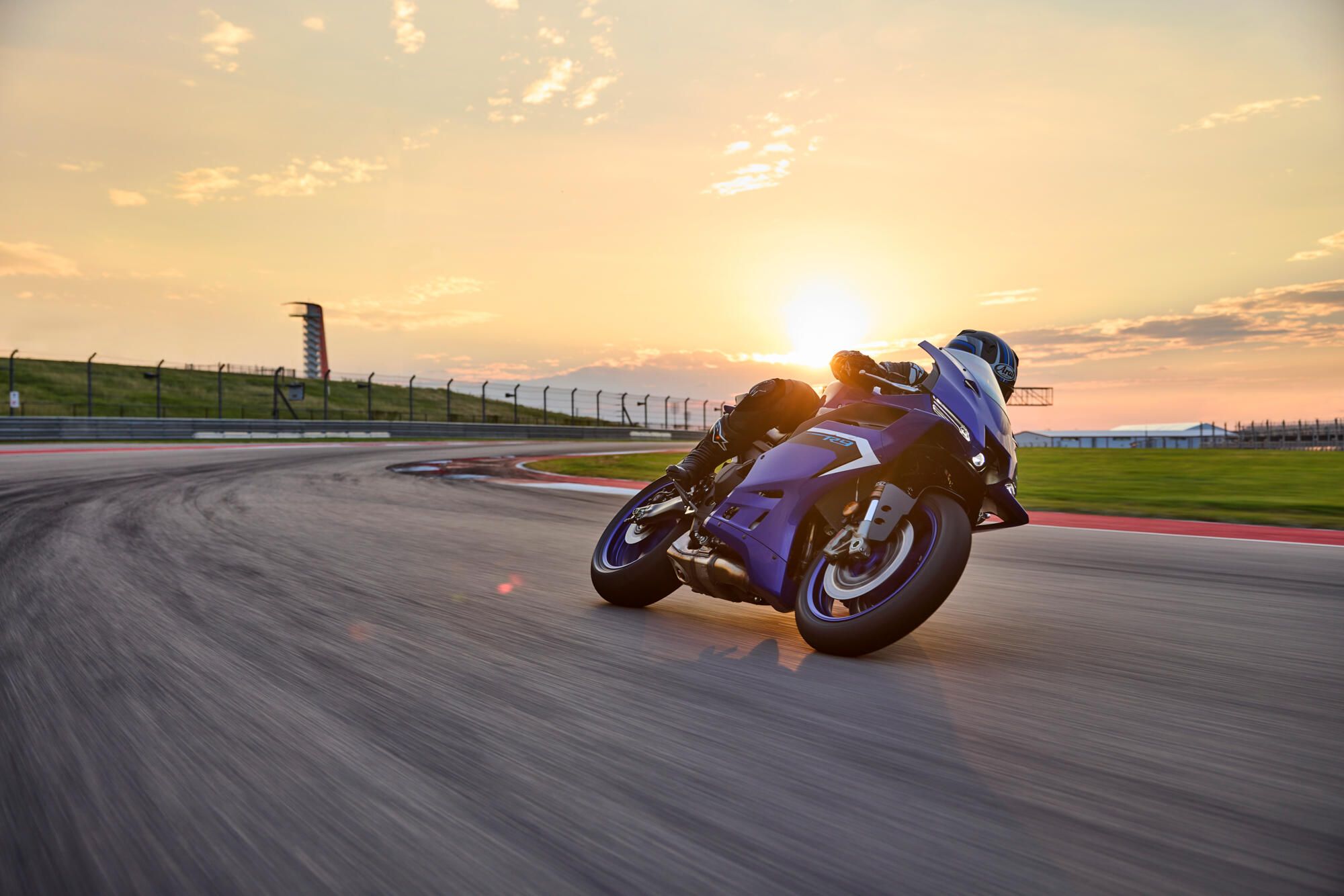 10 Reasons The Yamaha YZF-R9 Is Better Than The YZF-R6