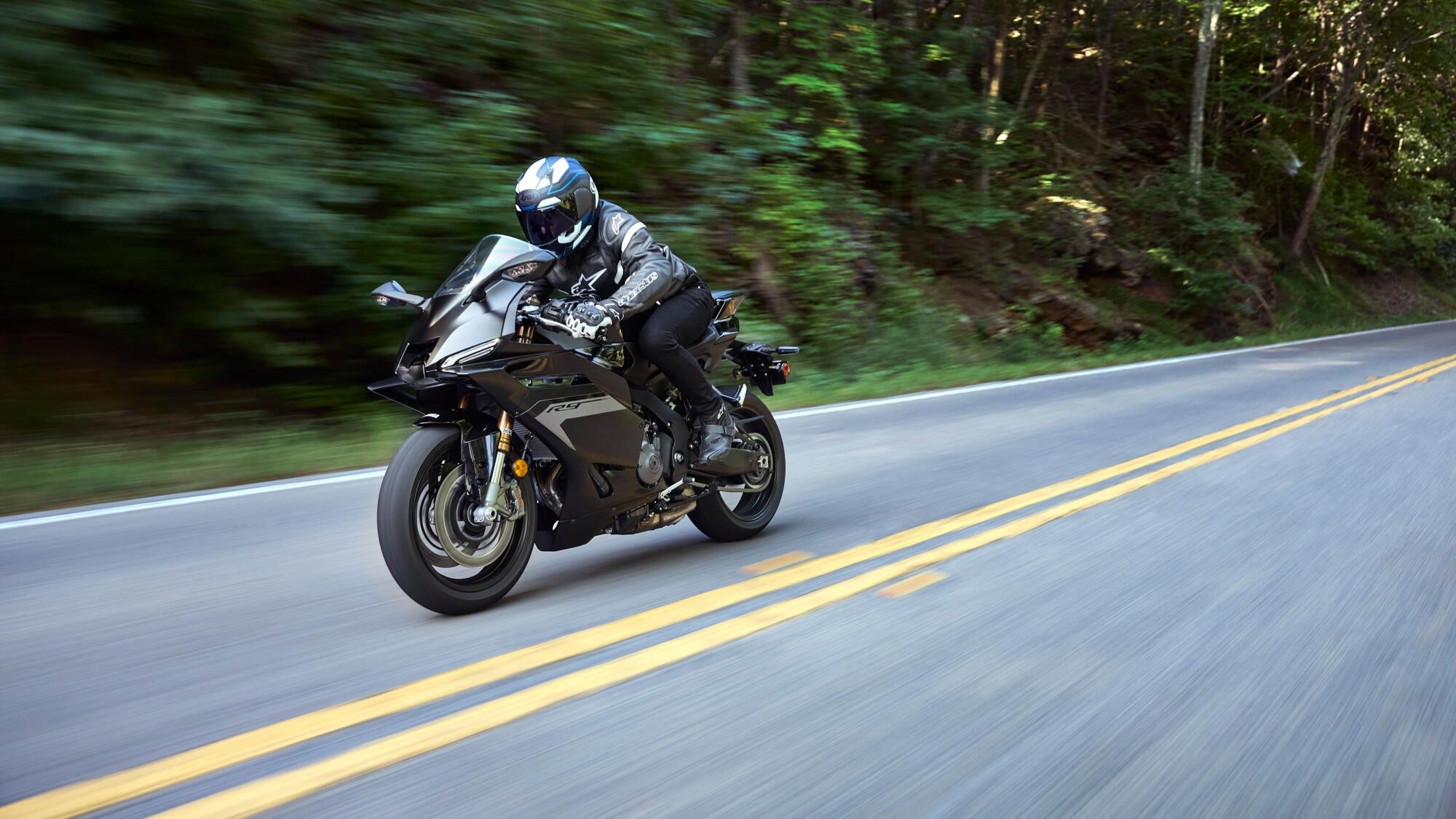5 Reasons We'd Buy The Yamaha R9 Over The Kawasaki Ninja ZX-6R (And 5 ...