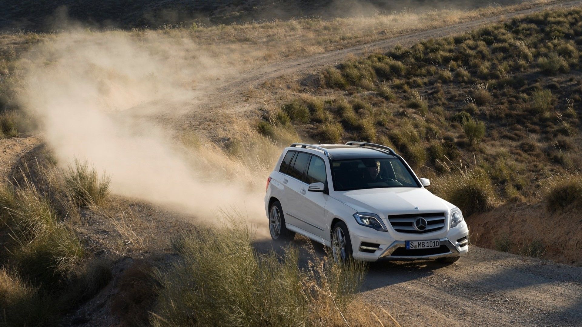 10 SUVs That Make The Most Out Of A Six-Cylinder Engine