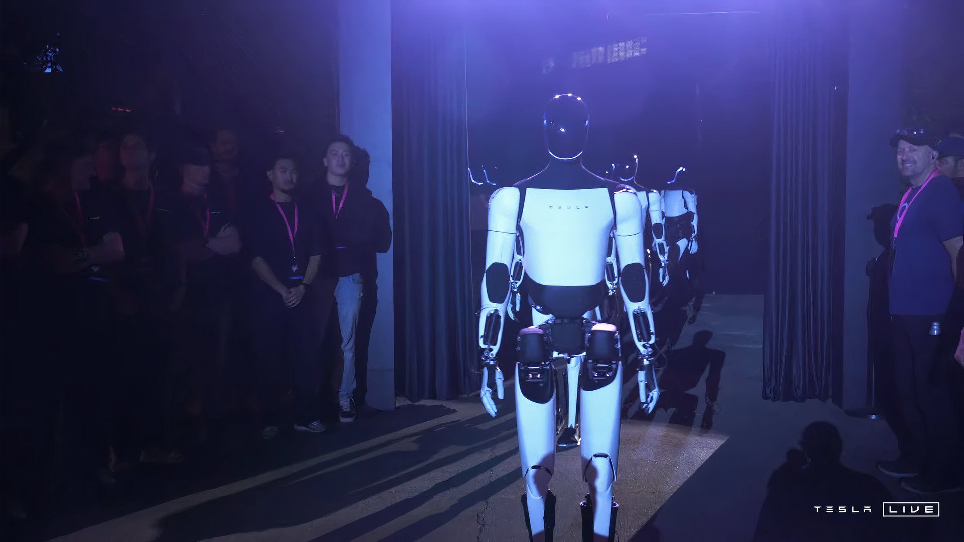 Everything Elon Musk’s Optimus Robot Can Do