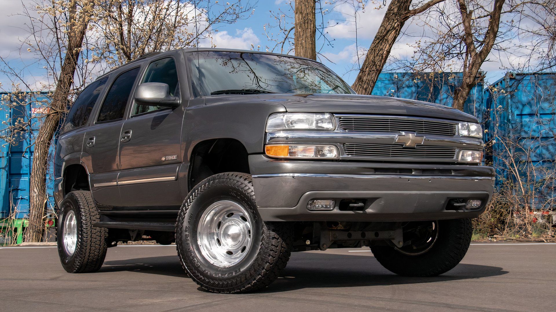 10 Best V8 SUVs From The Early 2000s You Can Buy Cheap
