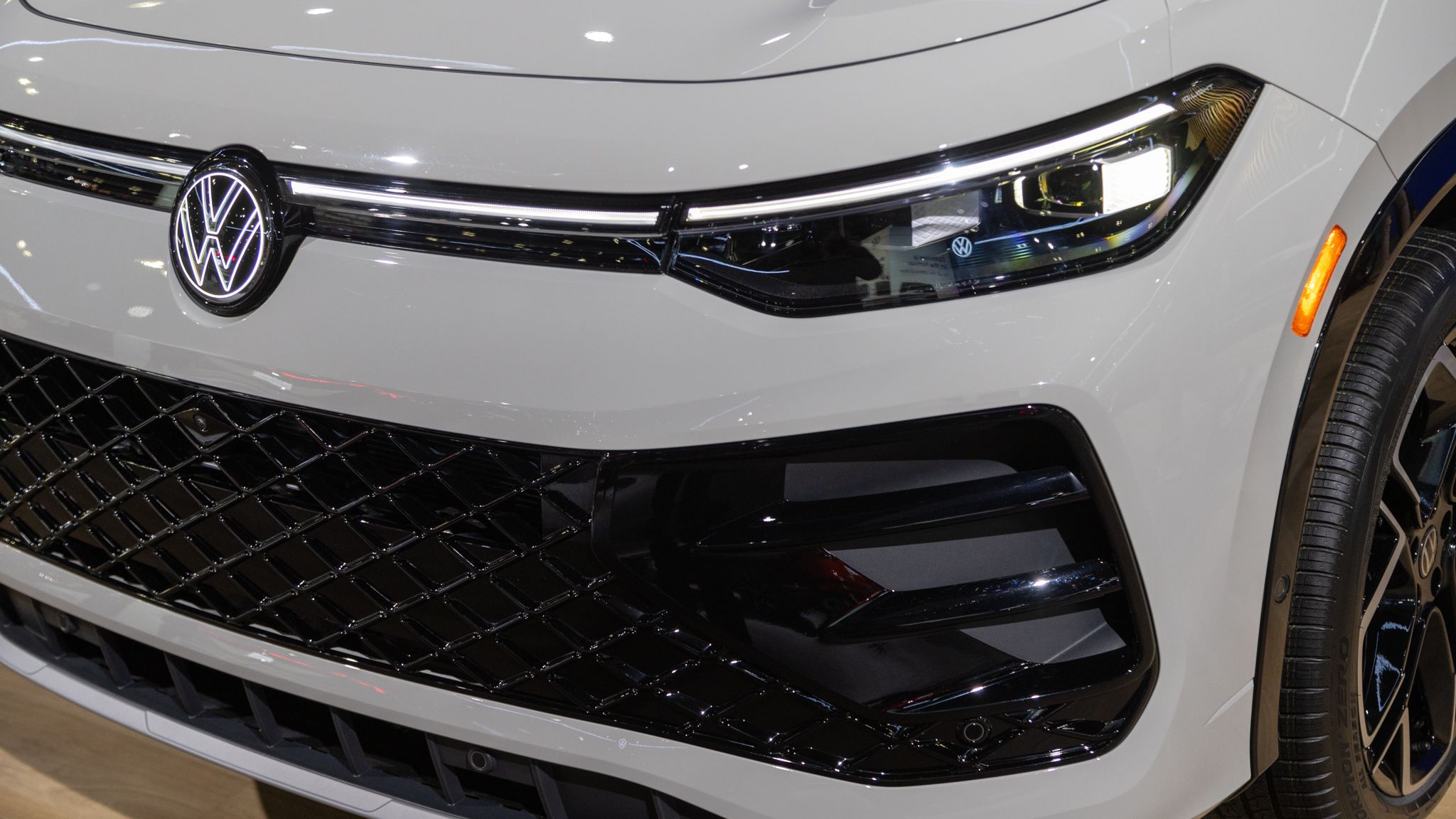 2025 Volkswagen Tiguan Interior And Exterior Picture Gallery