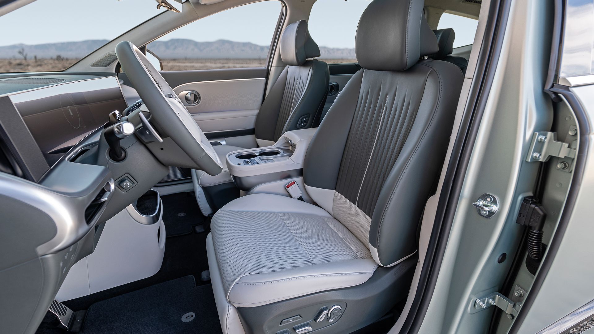 The Hyundai Ioniq 9 Is A Spacious Three-Row Electric SUV With Premium ...