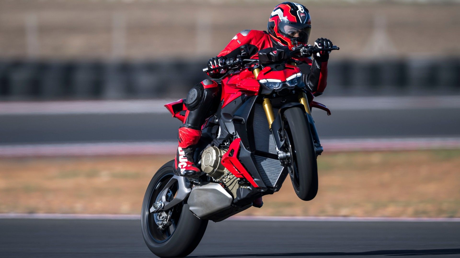 Why You Should Buy The 2025 Ducati Streetfighter V4 Over The Aprilia ...