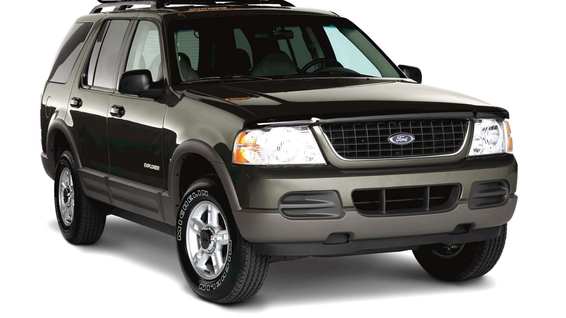 10 SUVs That Defined The 2000s And Still Hold Up Today