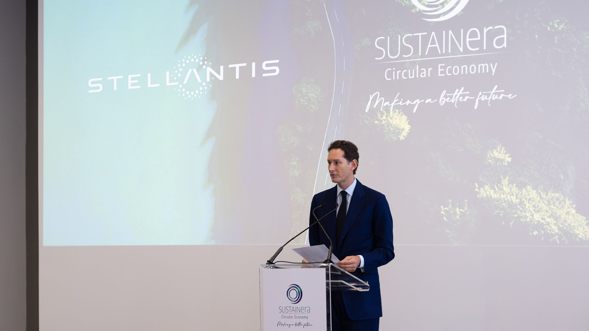 BREAKING: Stellantis CEO Carlos Tavares Resigns, Effective Immediately